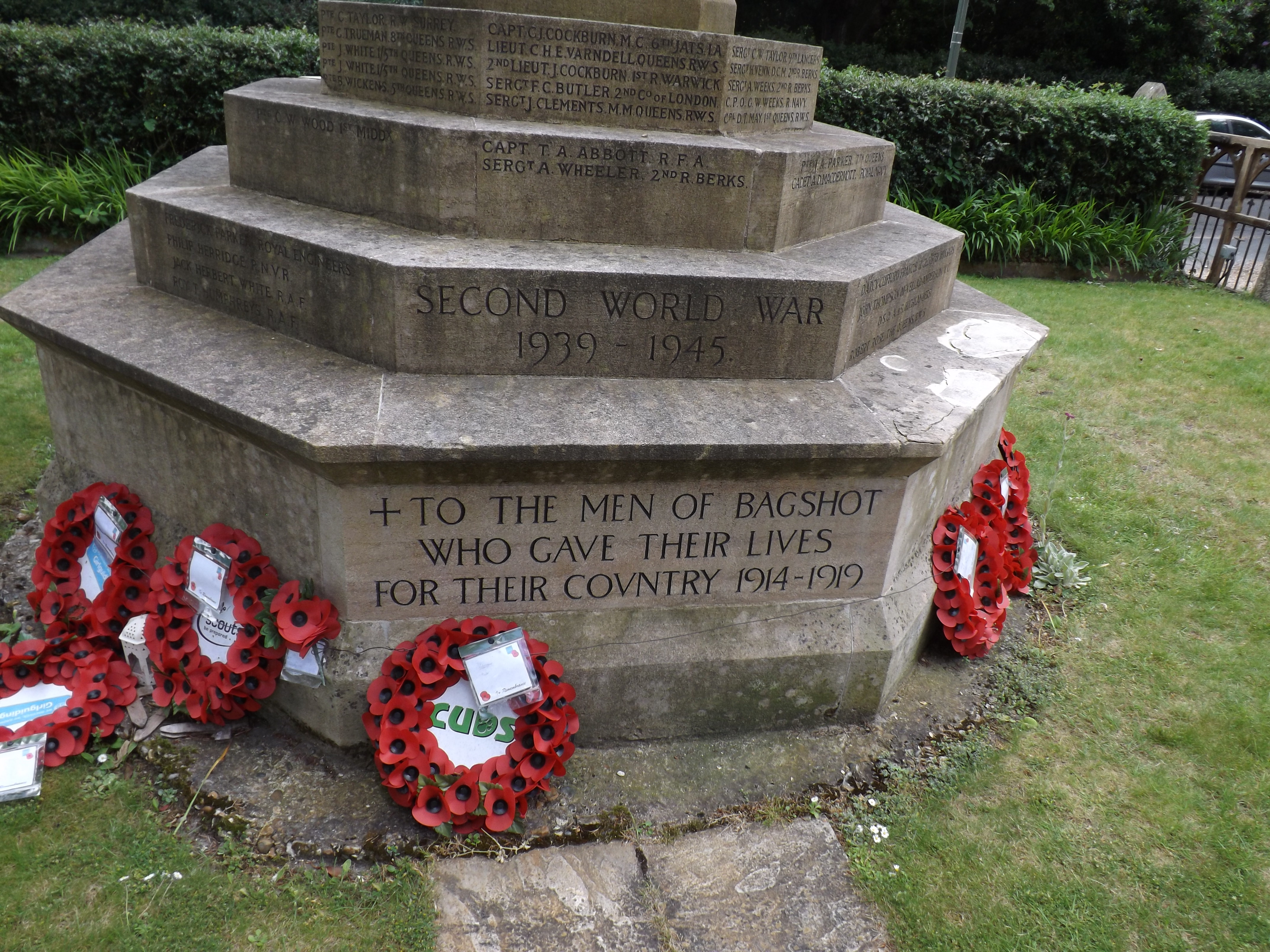 Men of Bagshot - War Memorials Online