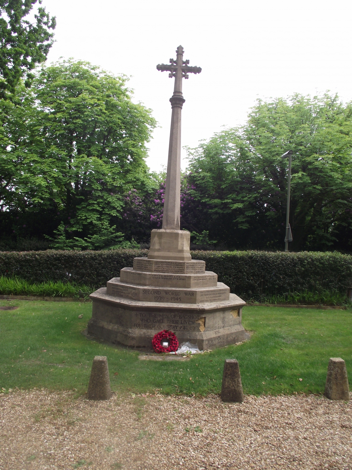 Men of Bagshot - War Memorials Online