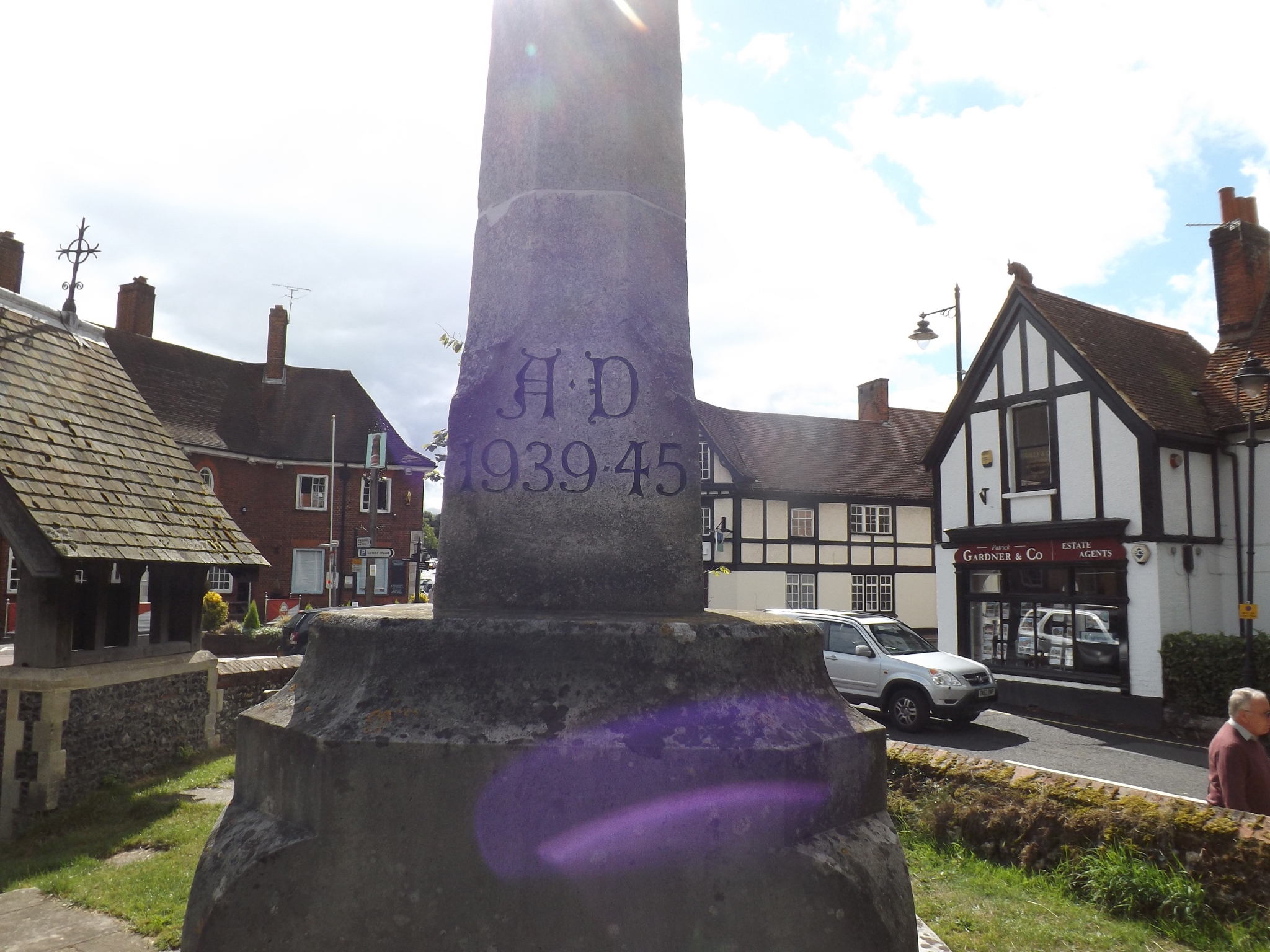Great Bookham War Memorial - War Memorials Online