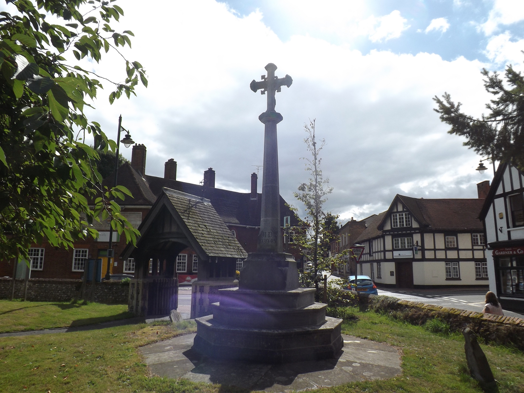 Great Bookham War Memorial - War Memorials Online