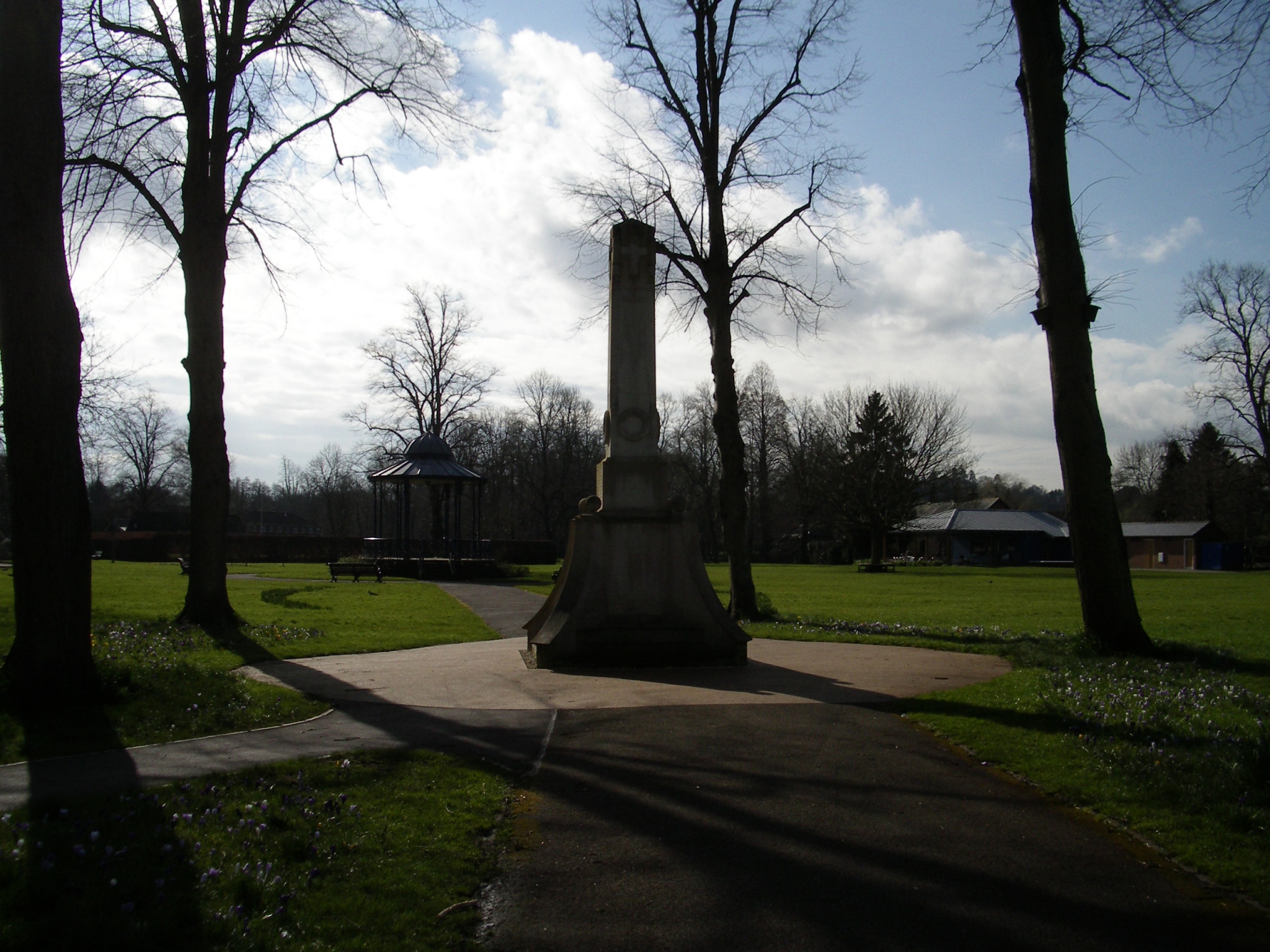 Romsey War Memorial Park with obelisk and gates - War Memorials Online