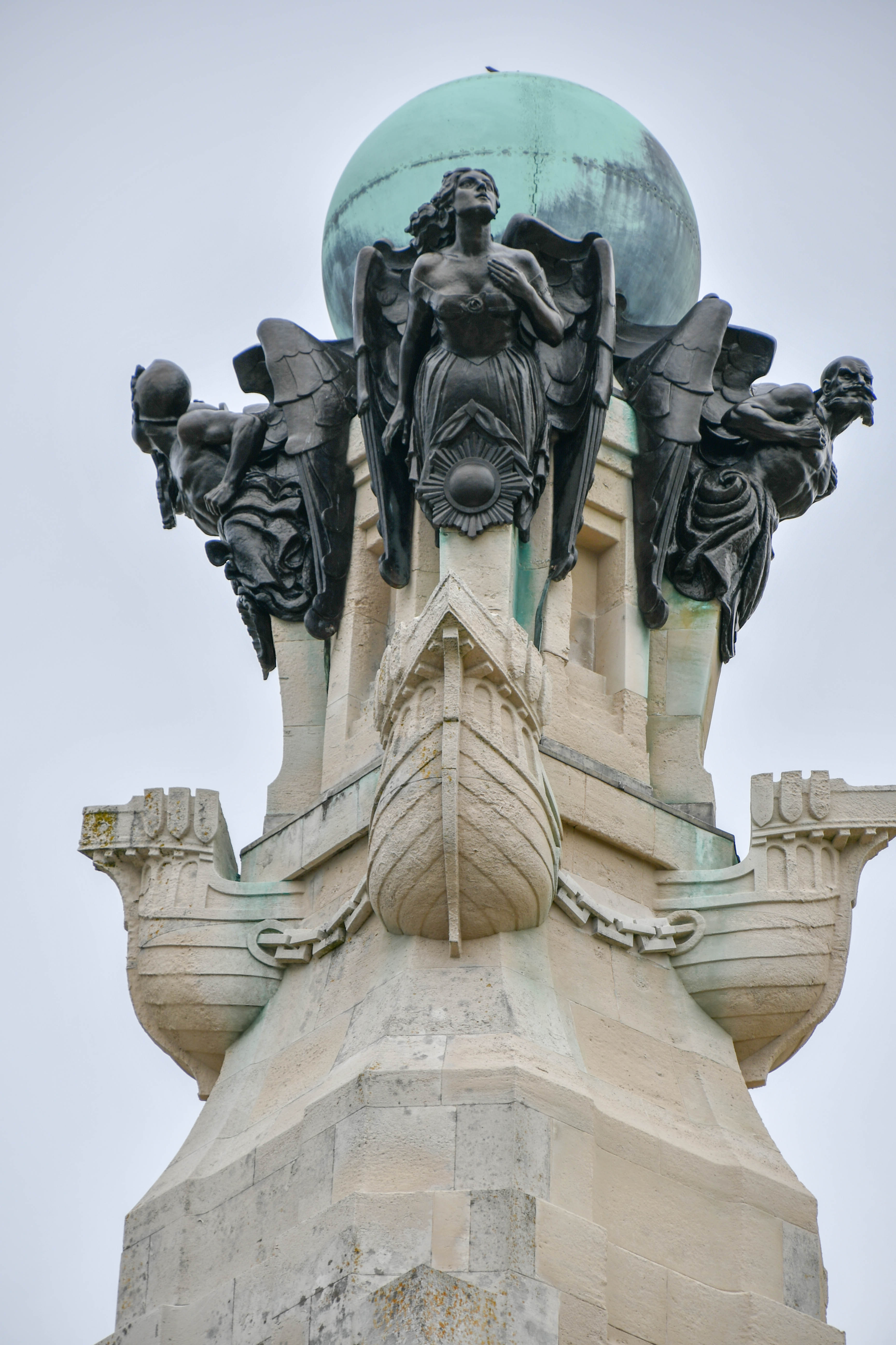 Royal Navy / Portsmouth Naval Memorial - War Memorials Online