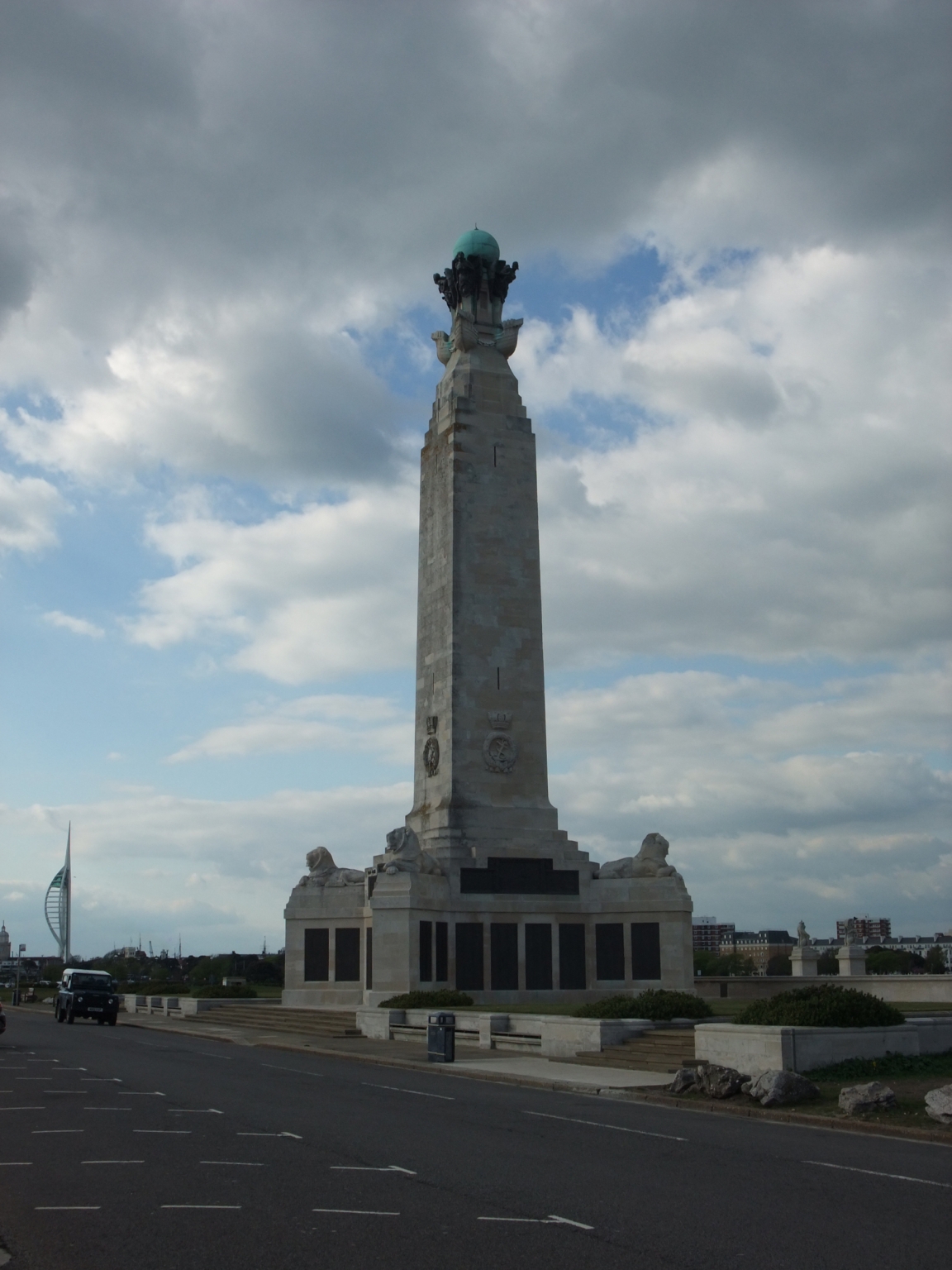 Royal Navy / Portsmouth Naval Memorial - War Memorials Online