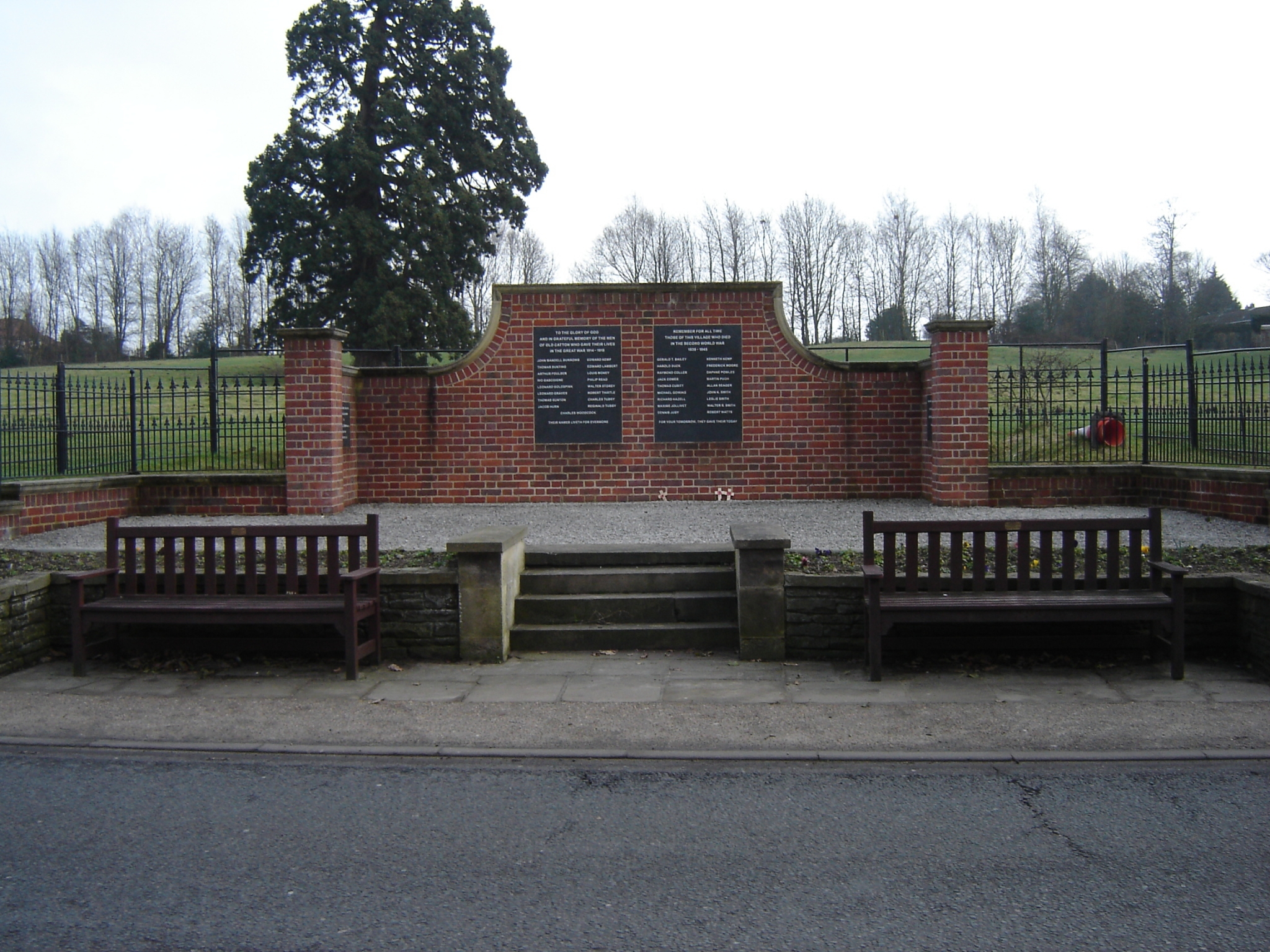 OLD CATTON WALL OF REMEMBRANCE WW1 AND WW2 - War Memorials Online