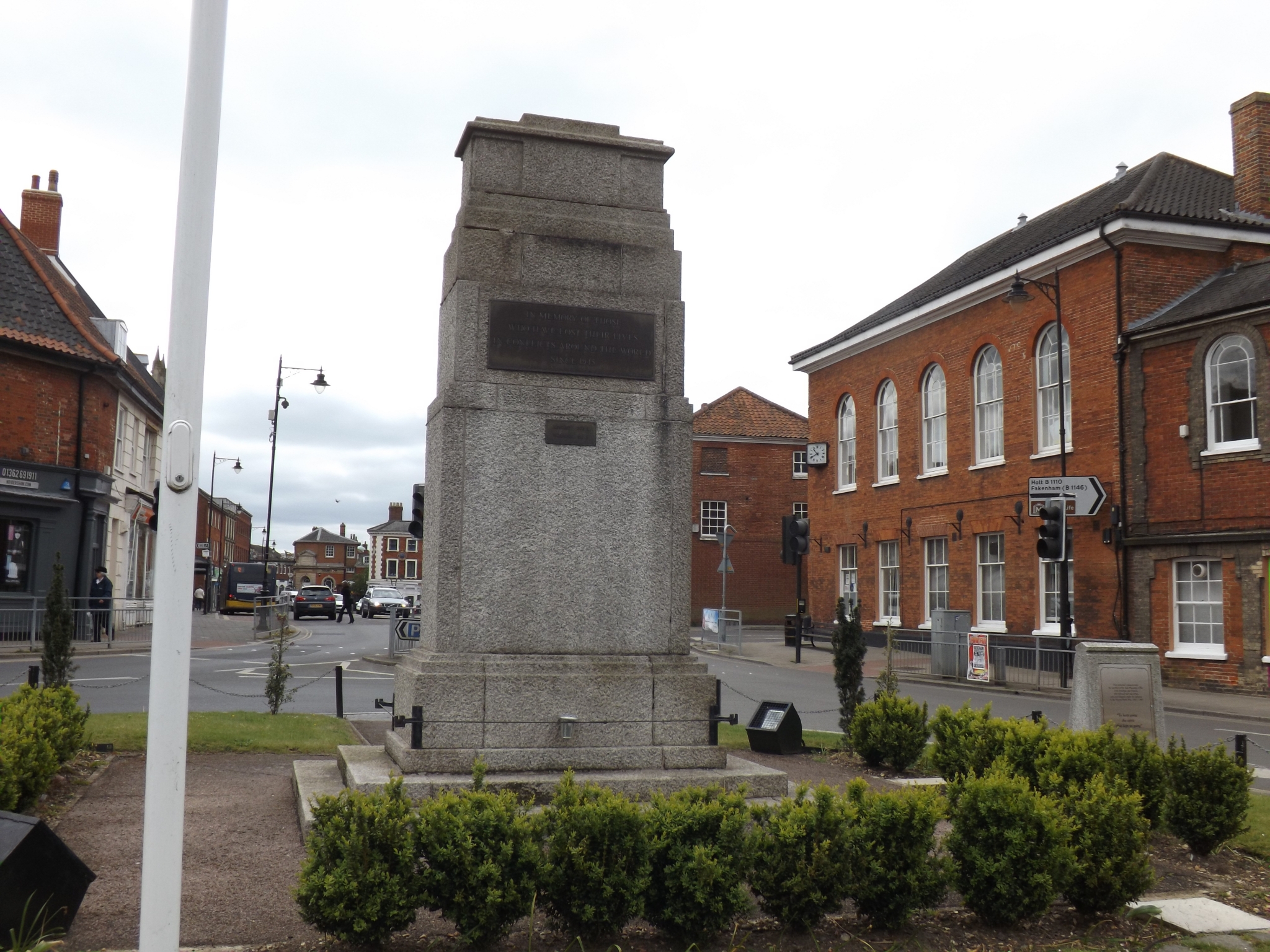 DEREHAM - War Memorials Online