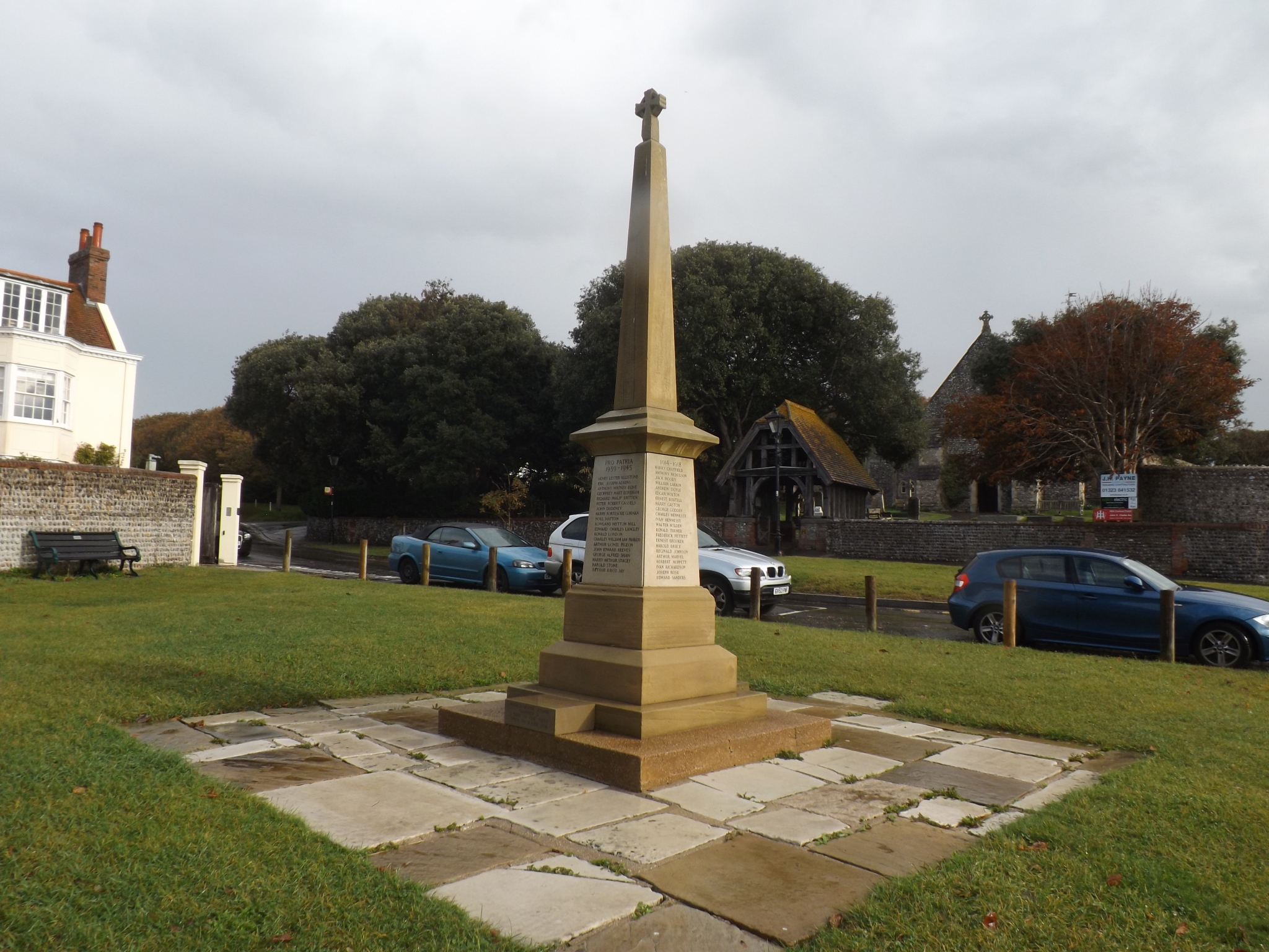 ROTTINGDEAN - War Memorials Online