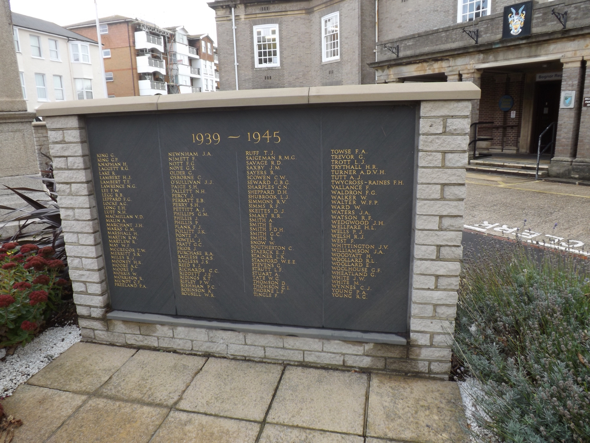 Bognor Regis - War Memorials Online