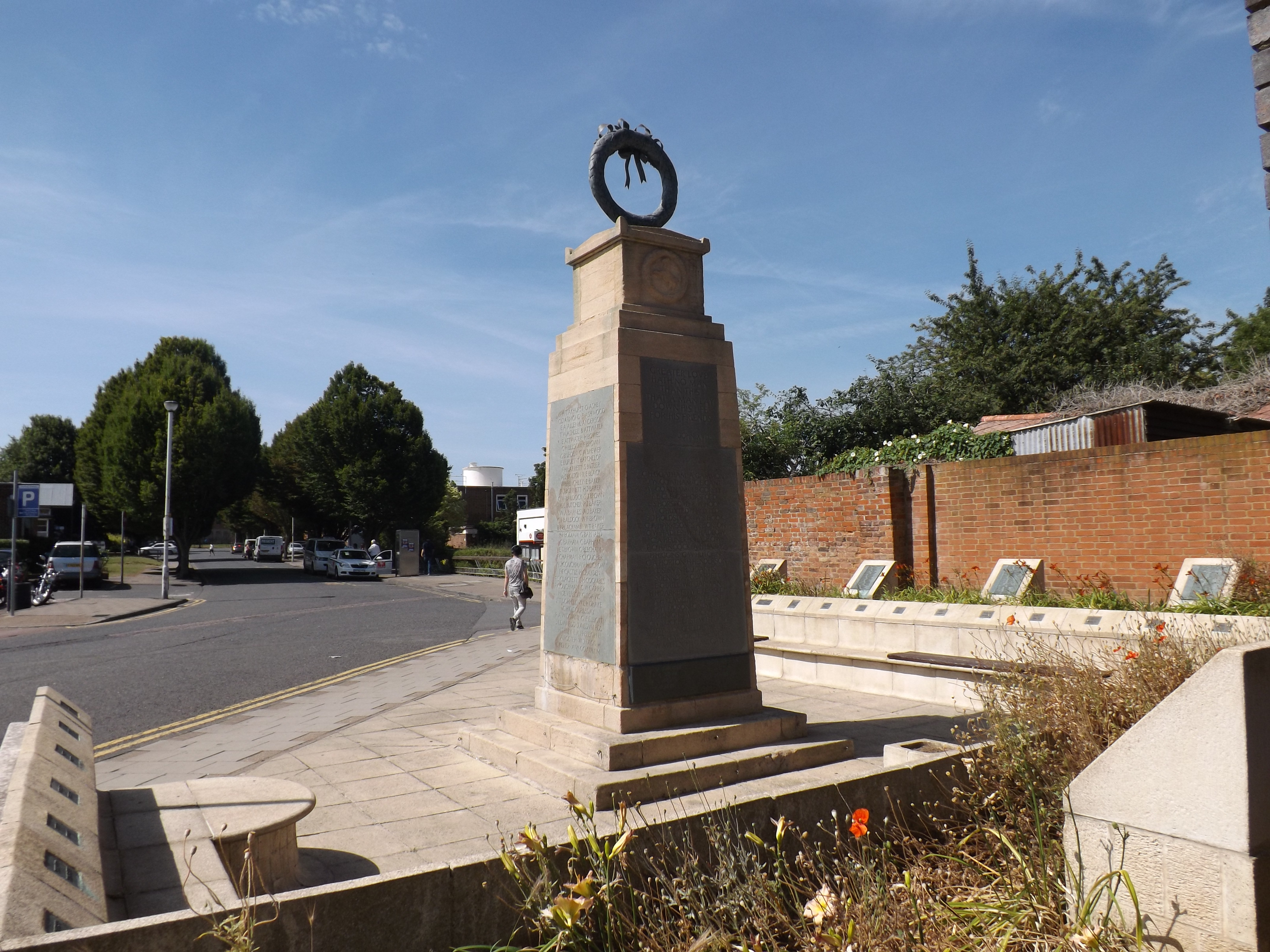 Sittingbourne WW1 & WW2 - War Memorials Online