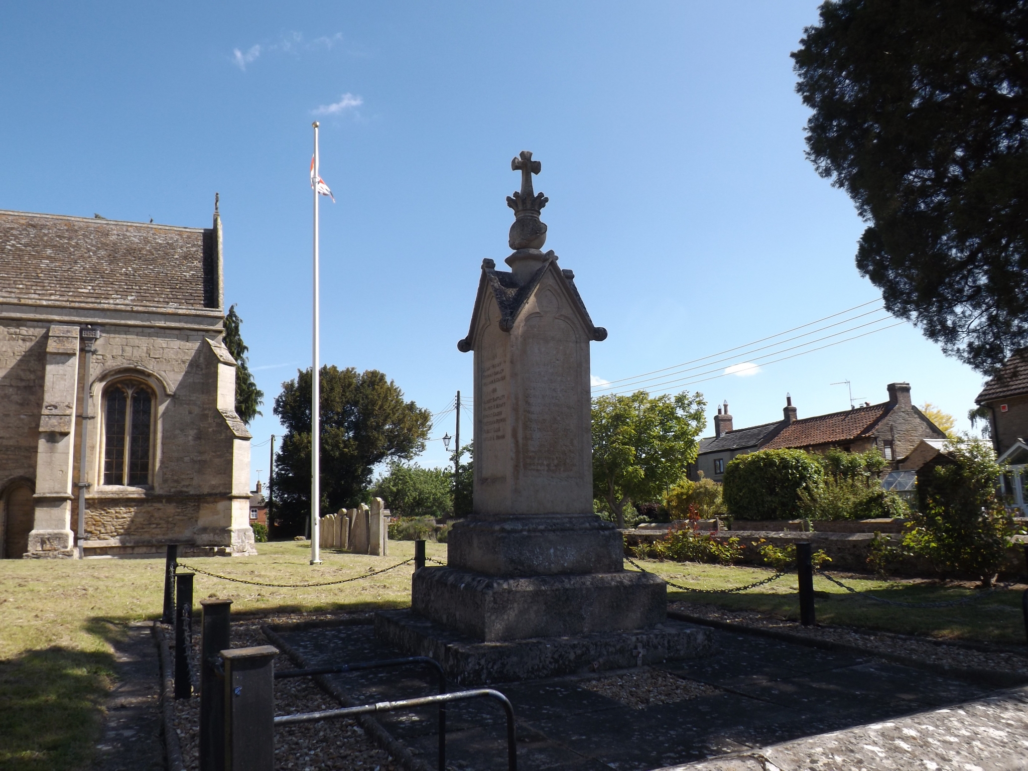 Warmington Cross. - War Memorials Online