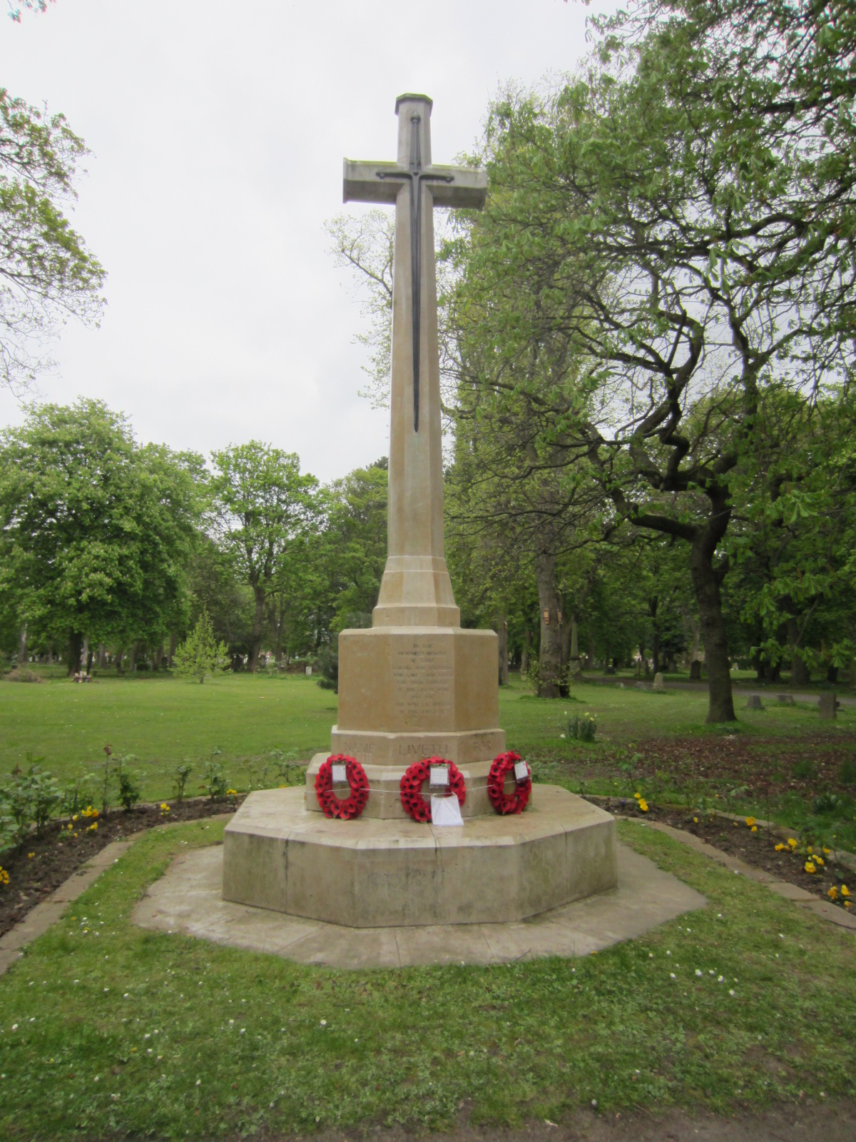 CWGC: Linthorpe Cemetery Cross - War Memorials Online
