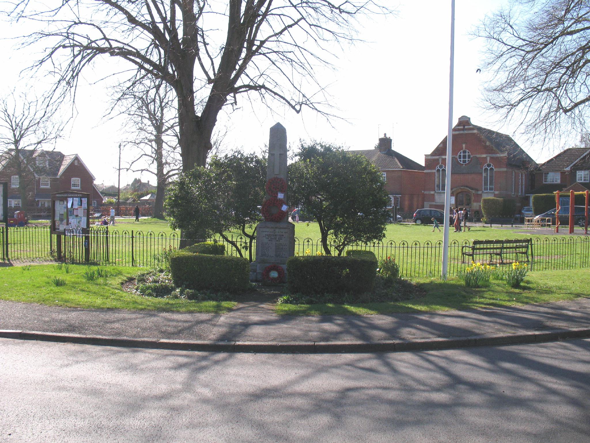 CHEDDINGTON - War Memorials Online