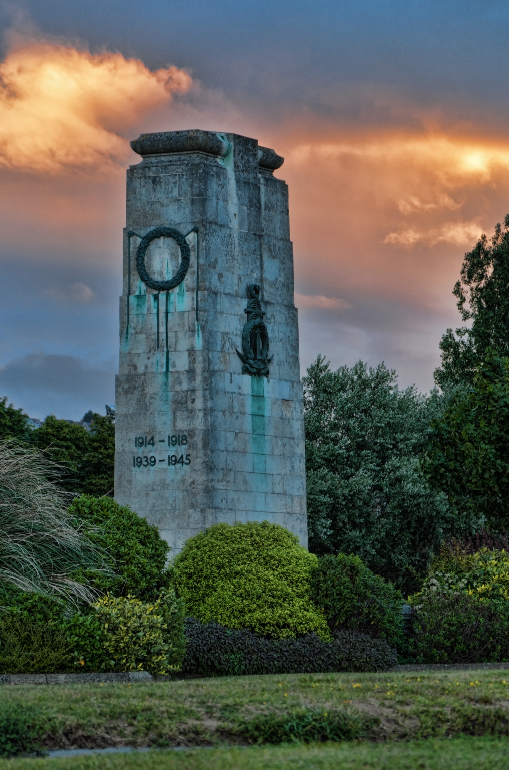 Swansea Cenotaph - War Memorials Online