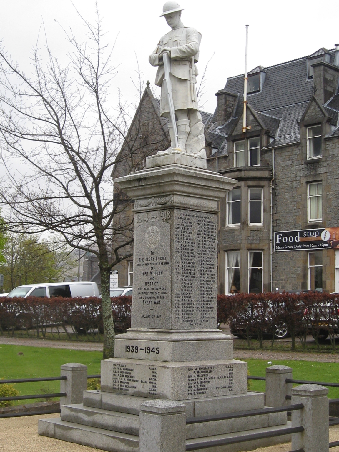 Fort William and District War Memorial - War Memorials Online