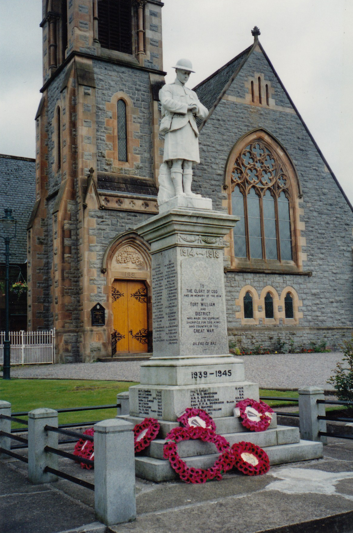Fort William and District War Memorial - War Memorials Online