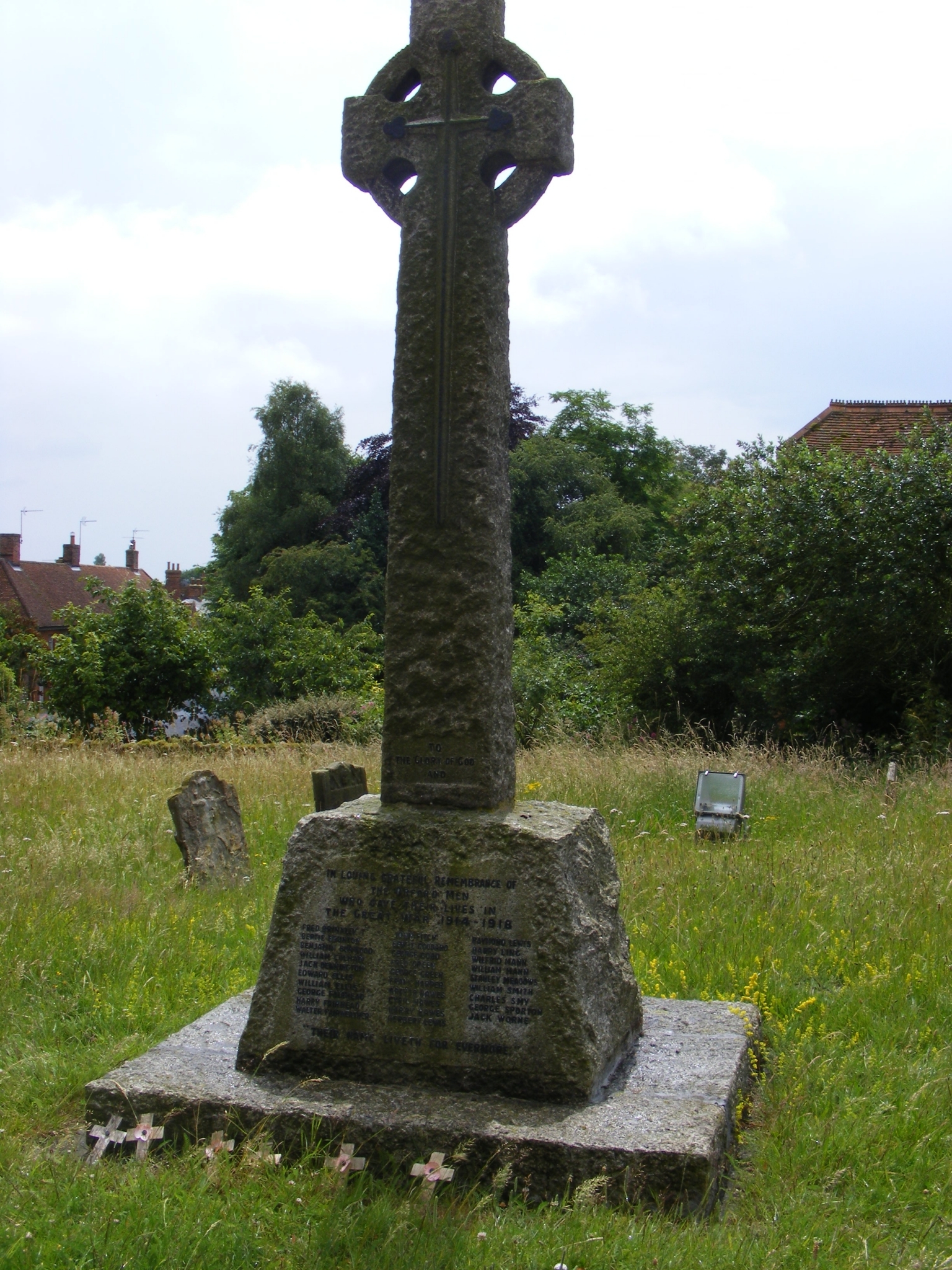 PARISH WAR MEMORIAL CROSS - WW1 AND WW2 - War Memorials Online