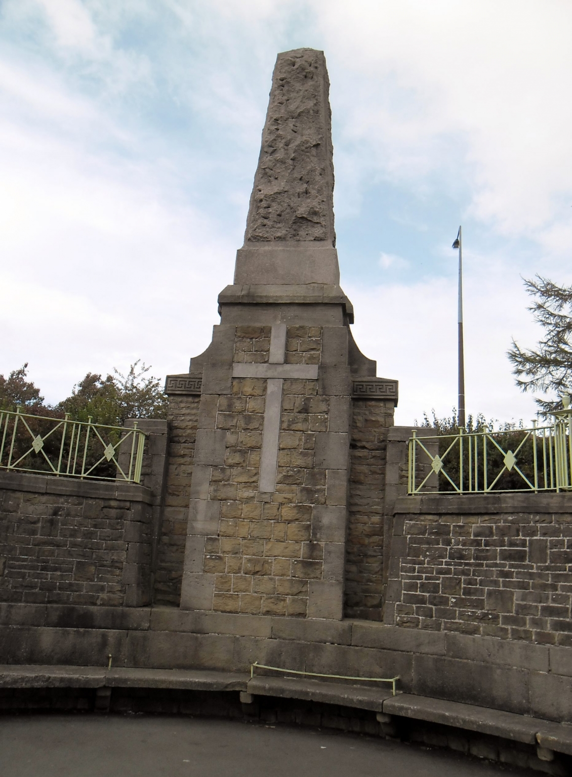 LIGHTCLIFFE AND HIPPERHOLME - War Memorials Online