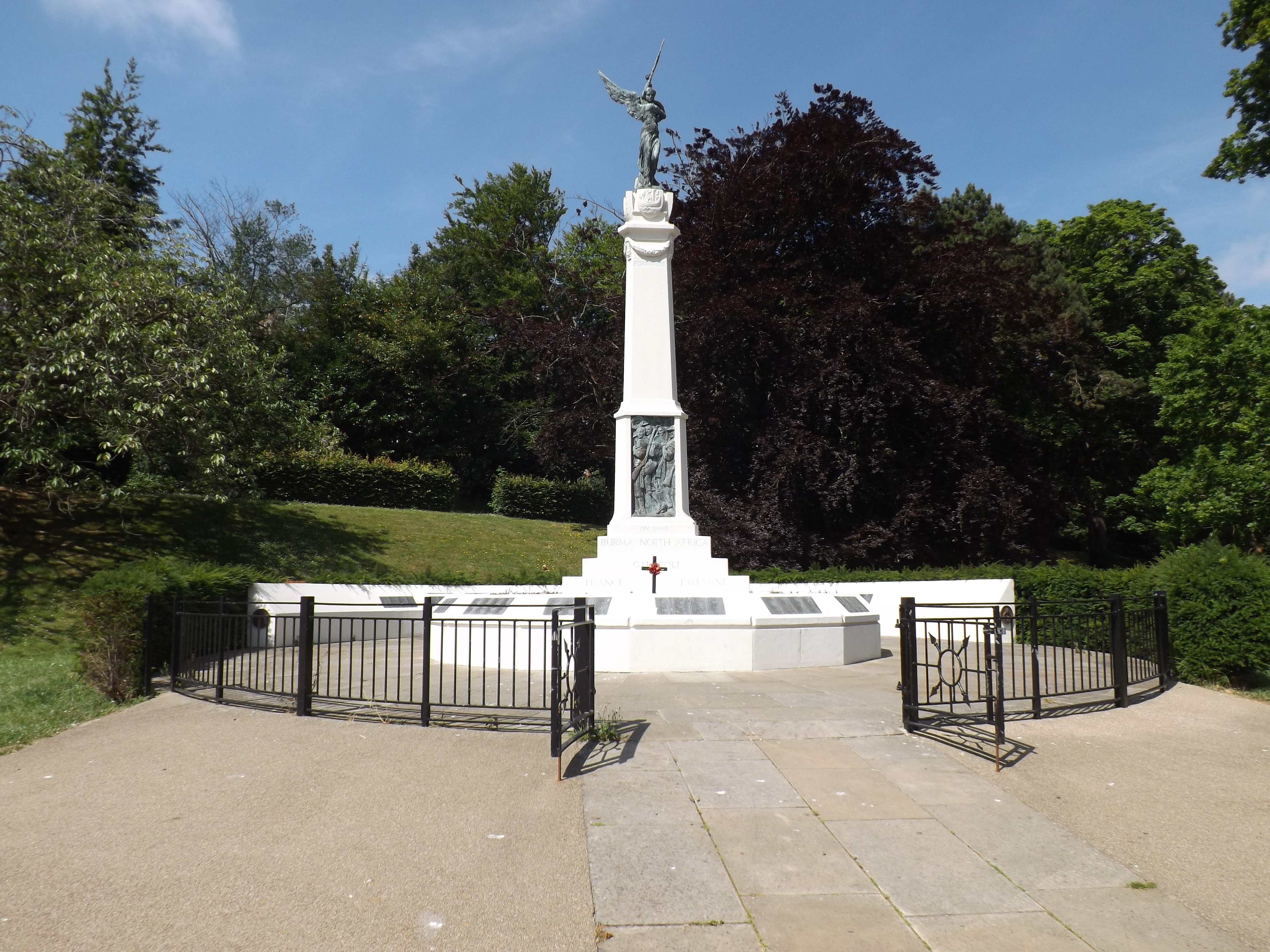 HASTINGS AND ST LEONARDS - War Memorials Online