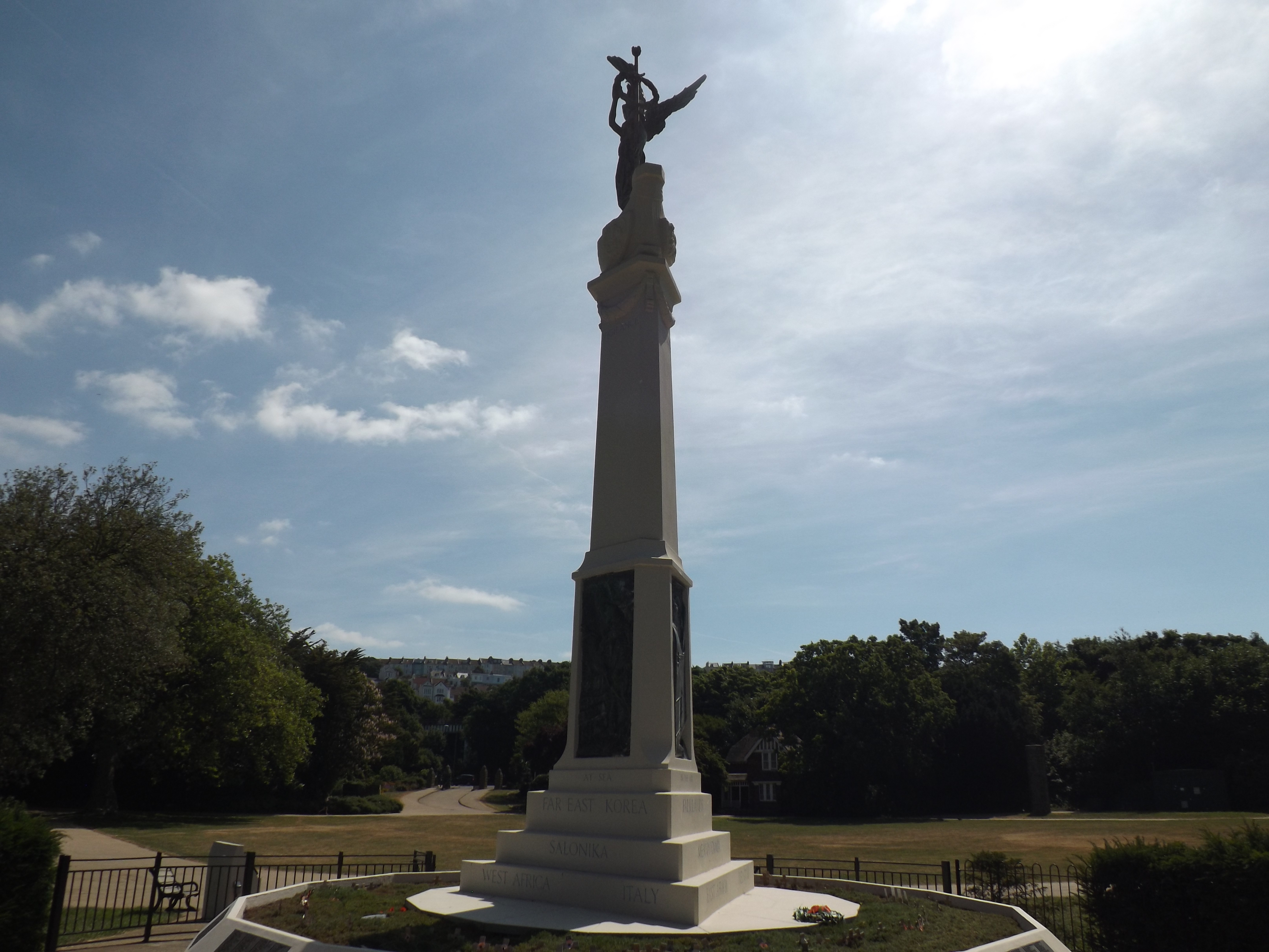 HASTINGS AND ST LEONARDS - War Memorials Online