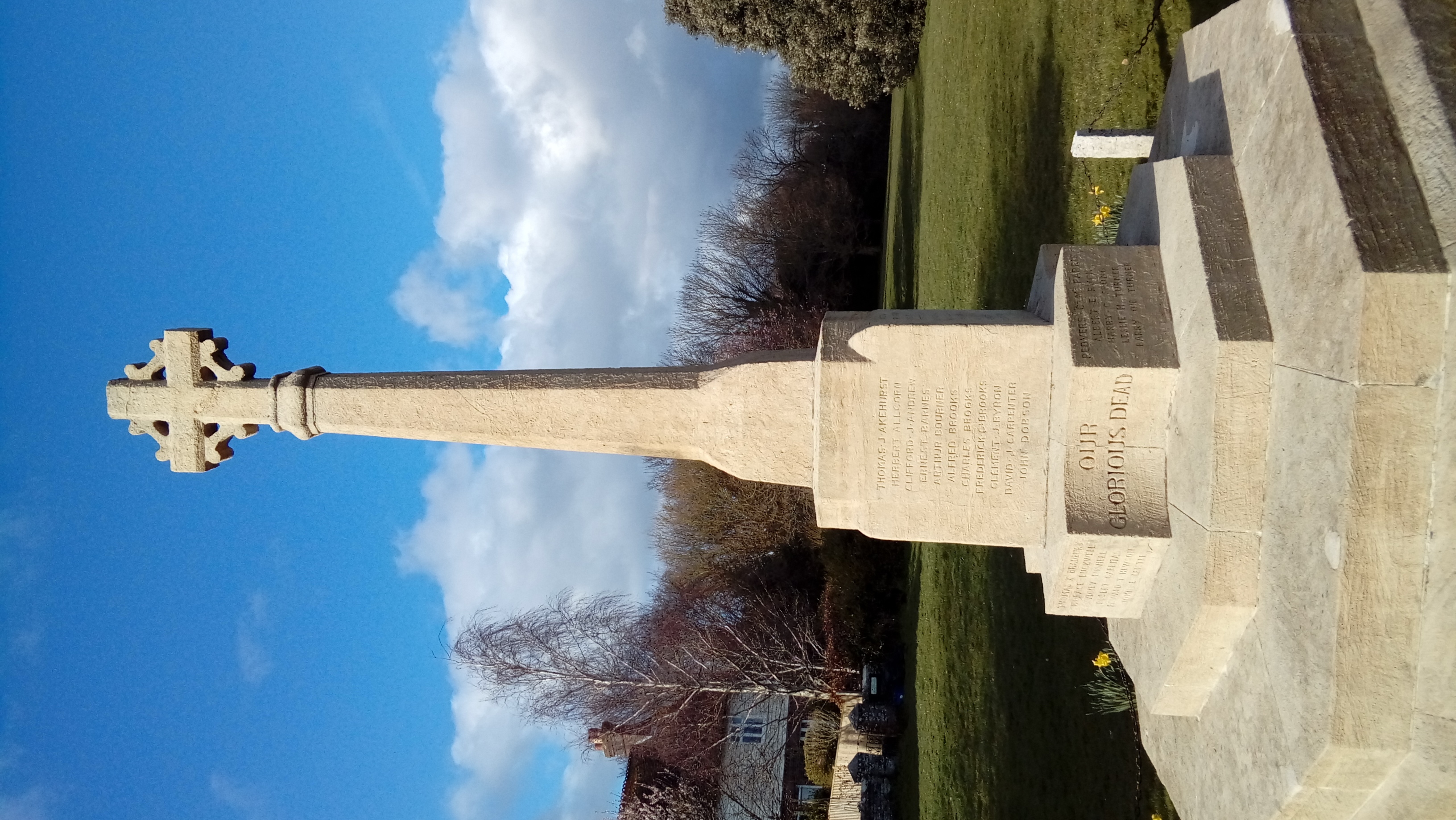 RINGMER VILLAGE - War Memorials Online