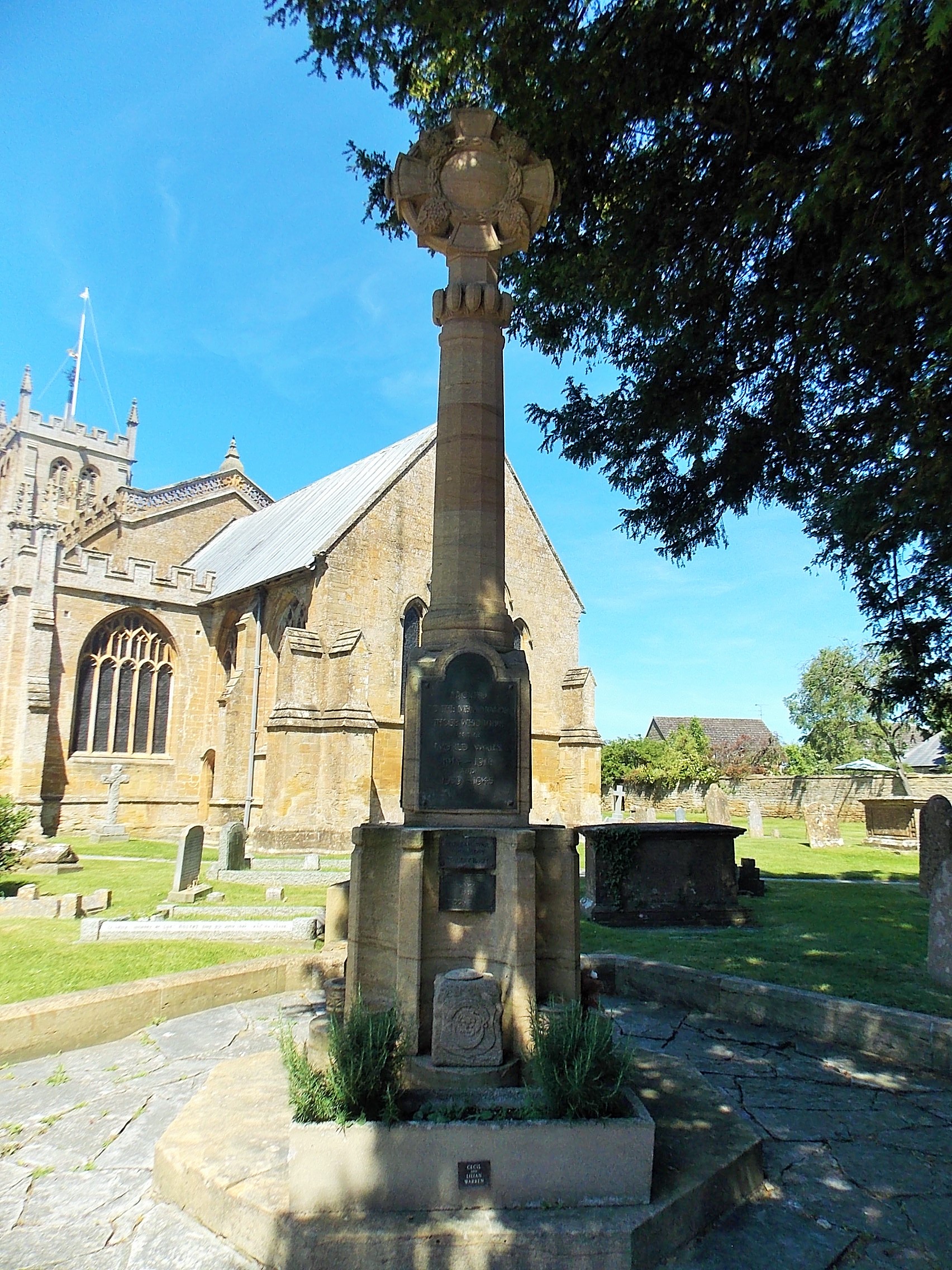 MARTOCK - War Memorials Online