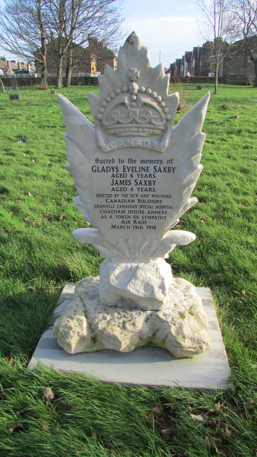 Canadian WWI Maple Leaf Headstone at Children's Grave - War Memorials ...