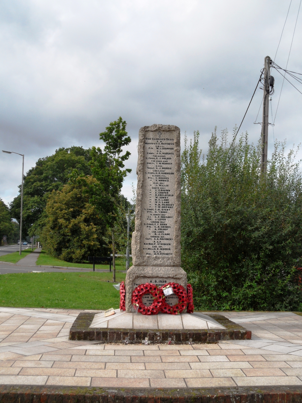 Hook (Basingstoke) War Memorial - War Memorials Online
