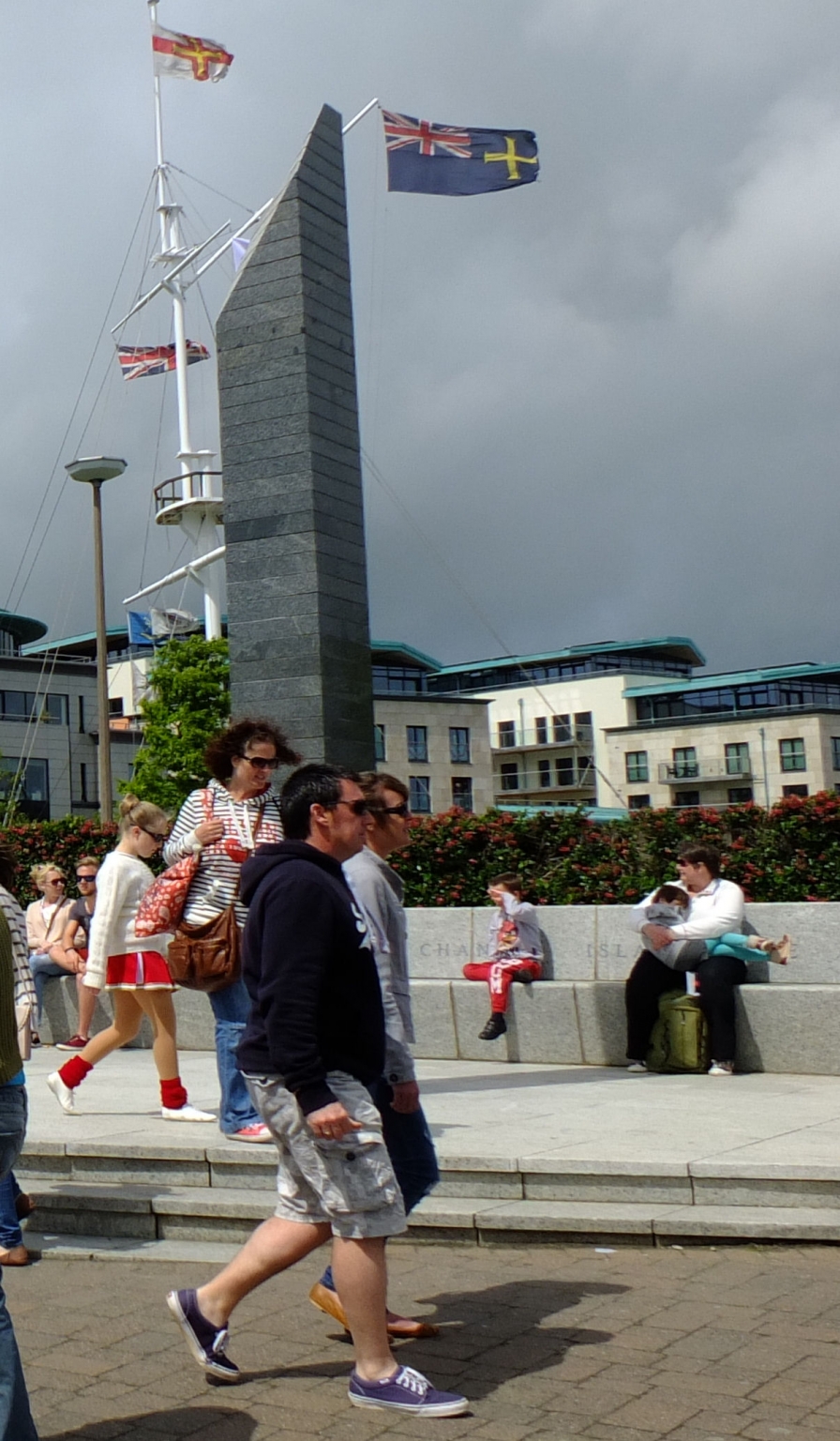GUERNSEY LIBERATION MONUMENT - War Memorials Online