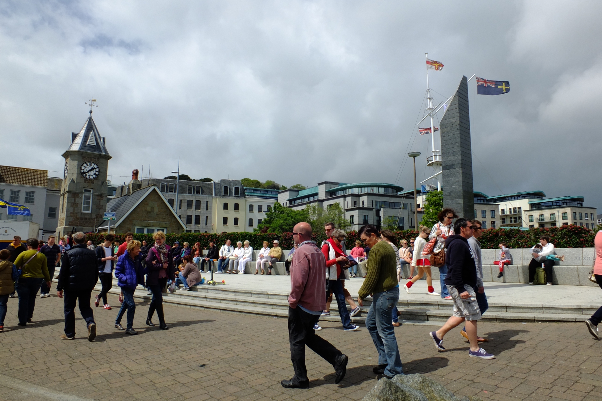 GUERNSEY LIBERATION MONUMENT - War Memorials Online