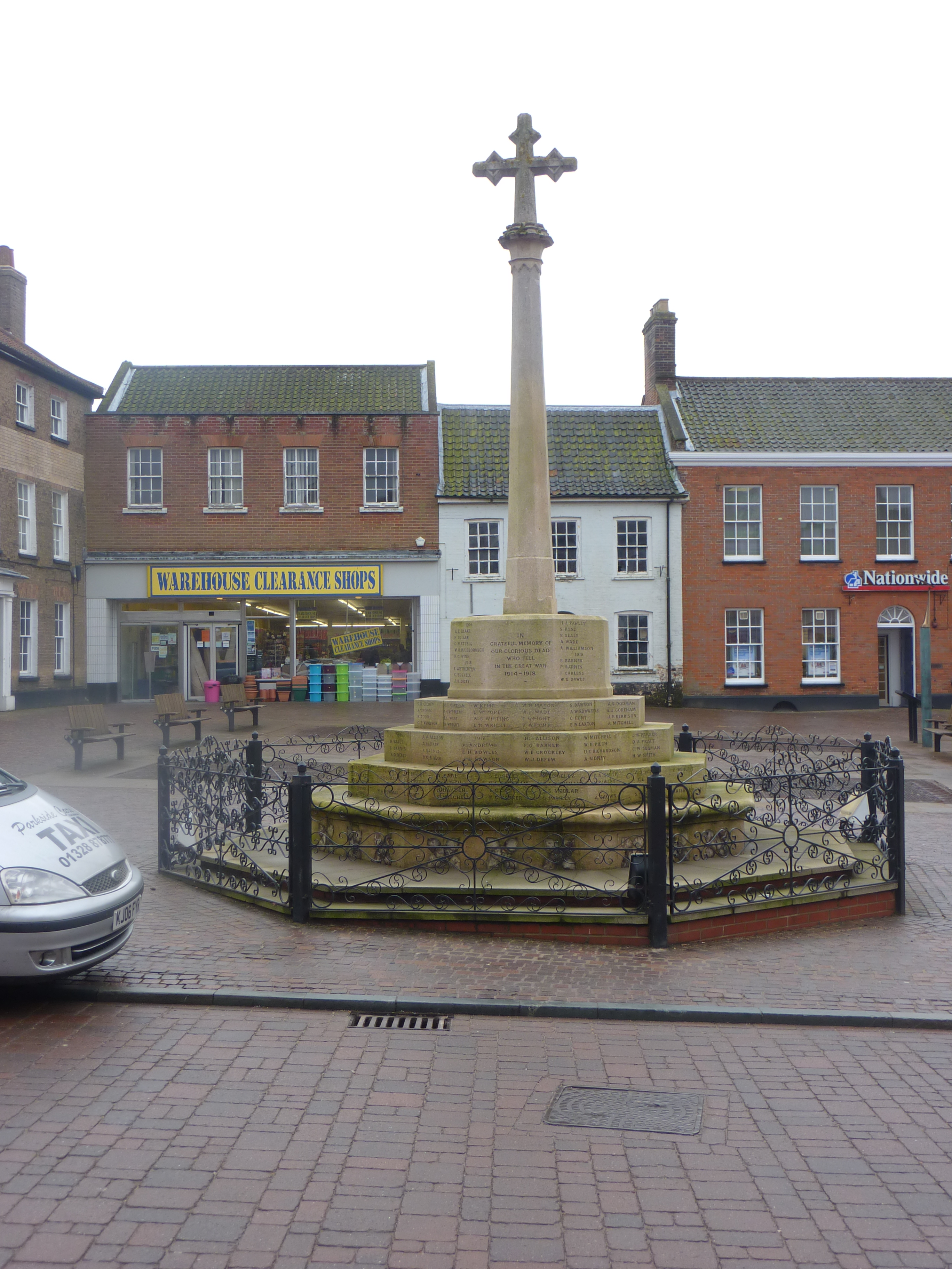 Fakenham town war memorial - War Memorials Online
