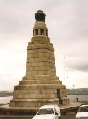 Dundee Law