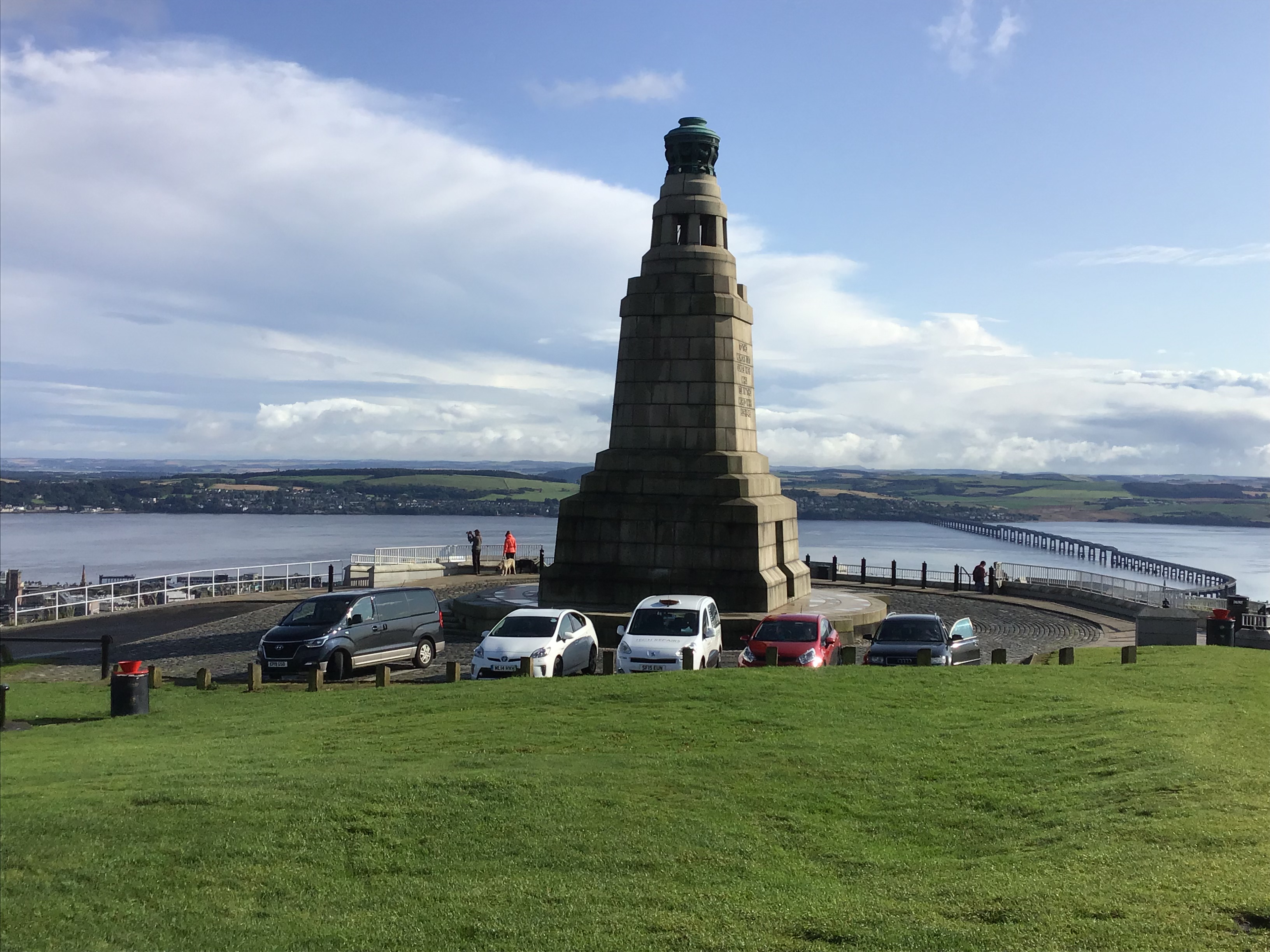Dundee Law