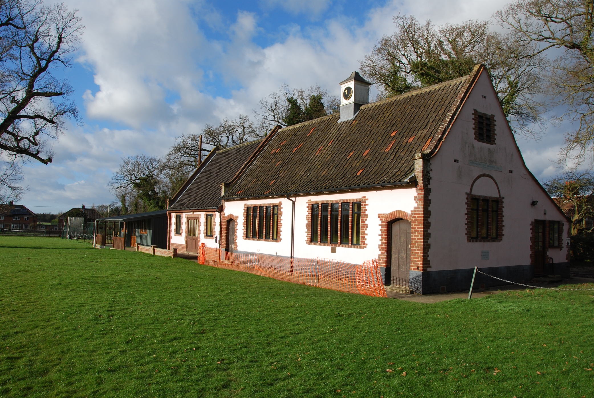 Hardingham Memorial Hall - War Memorials Online