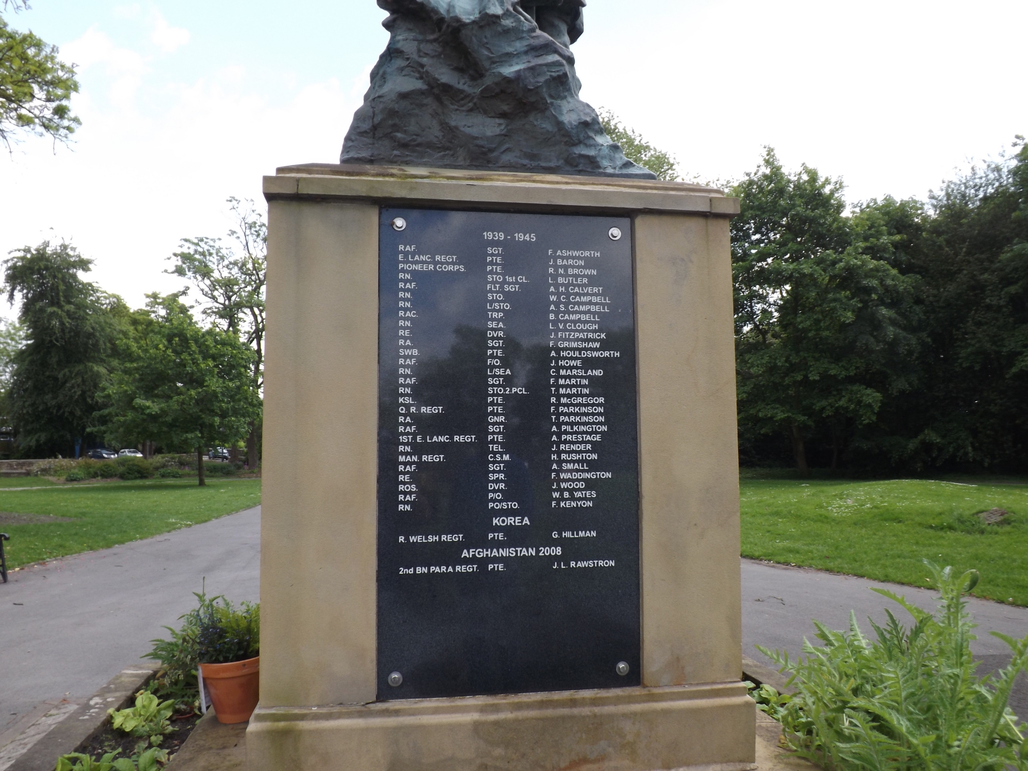Clayton-le-Moors - War Memorials Online