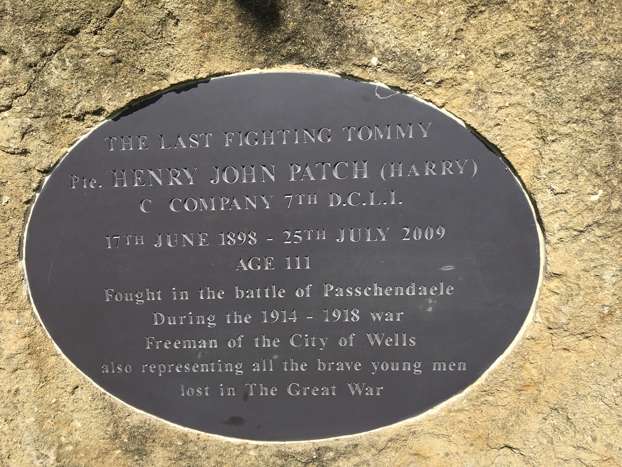 Harry Patch and the WWI Dead - War Memorials Online