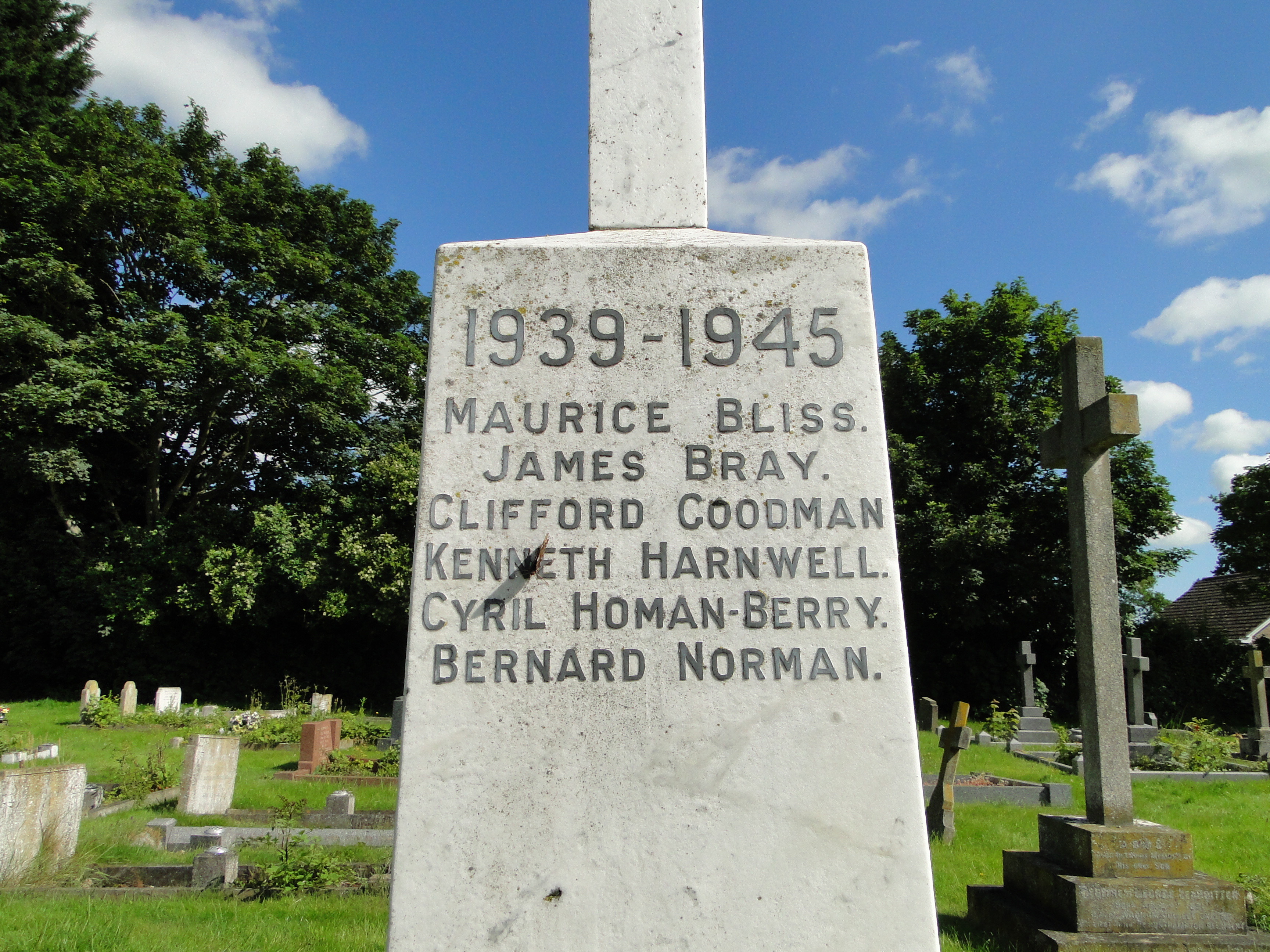 WEST WALTON - War Memorials Online