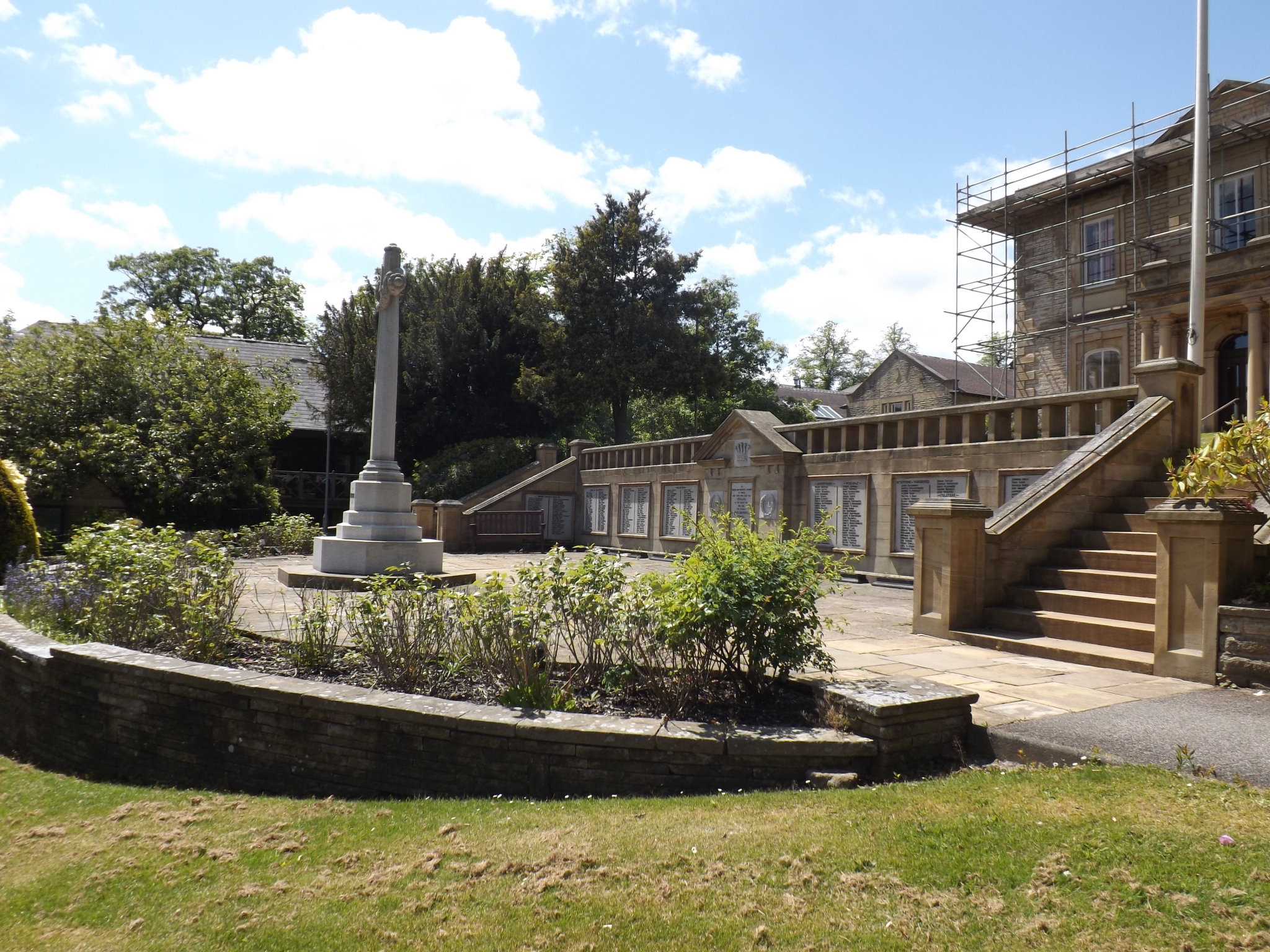Holme Valley - War Memorials Online