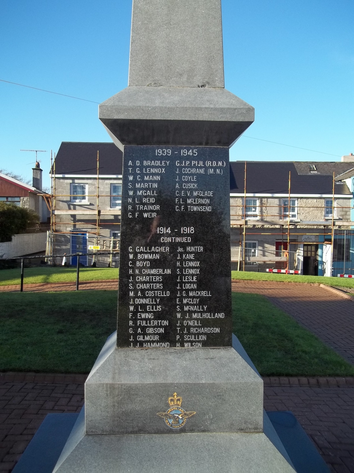 CASTLEDAWSON - War Memorials Online