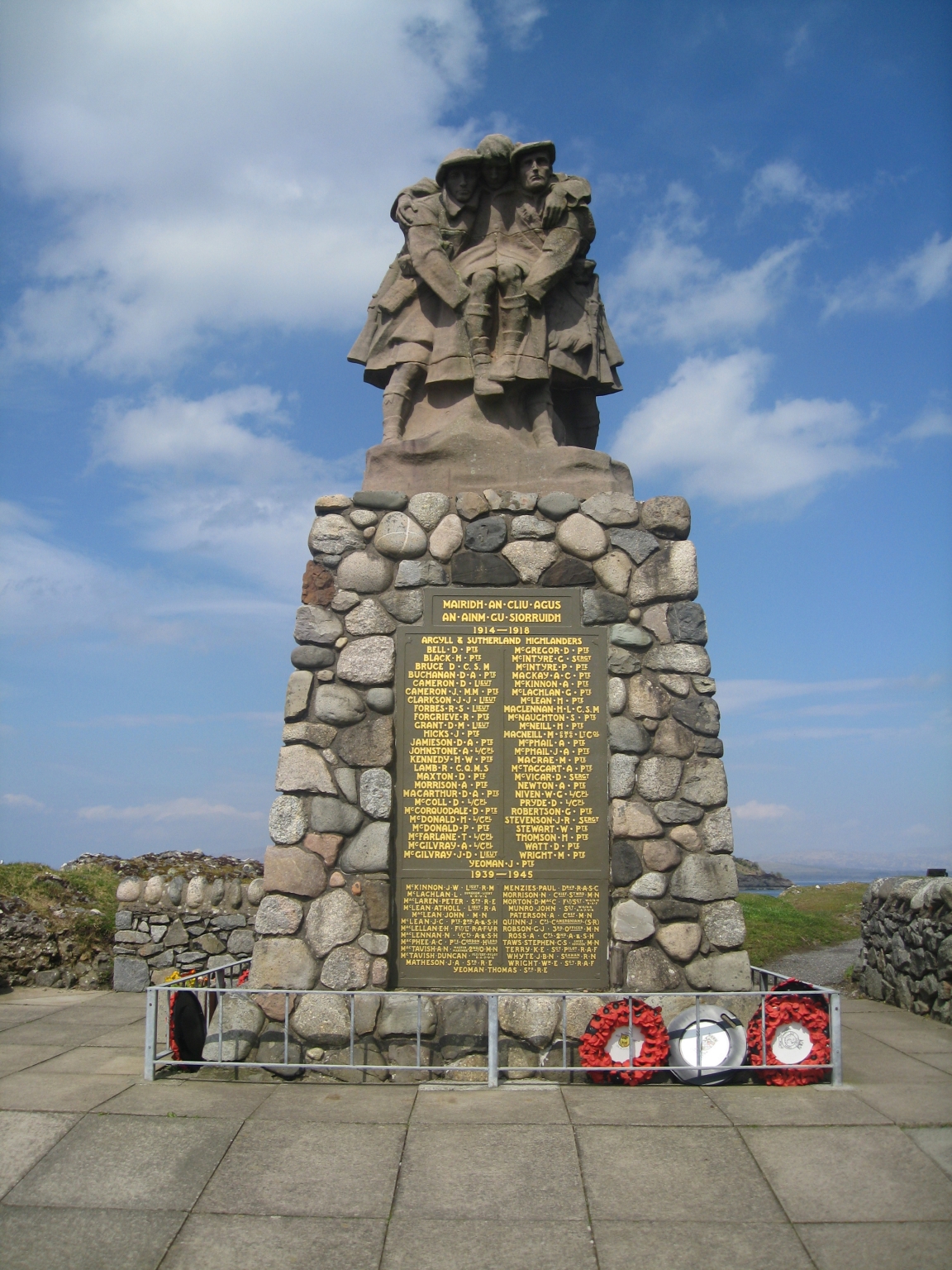 Oban - War Memorials Online