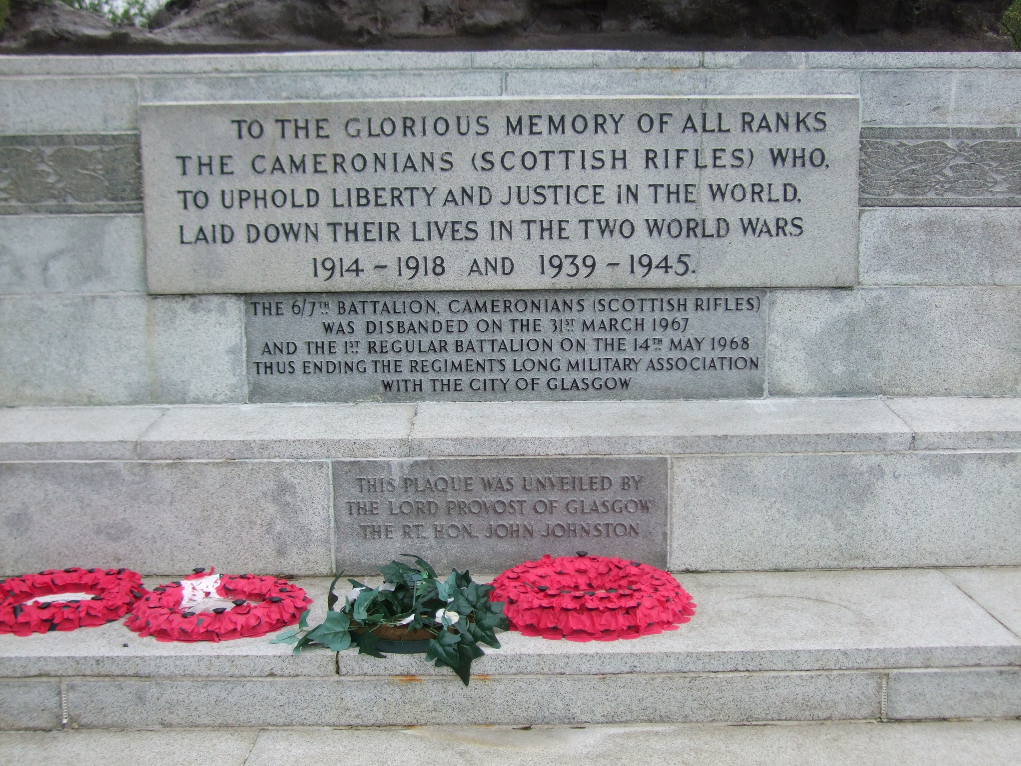Memorial to The Cameronians (Scottish Rifles) - War Memorials Online