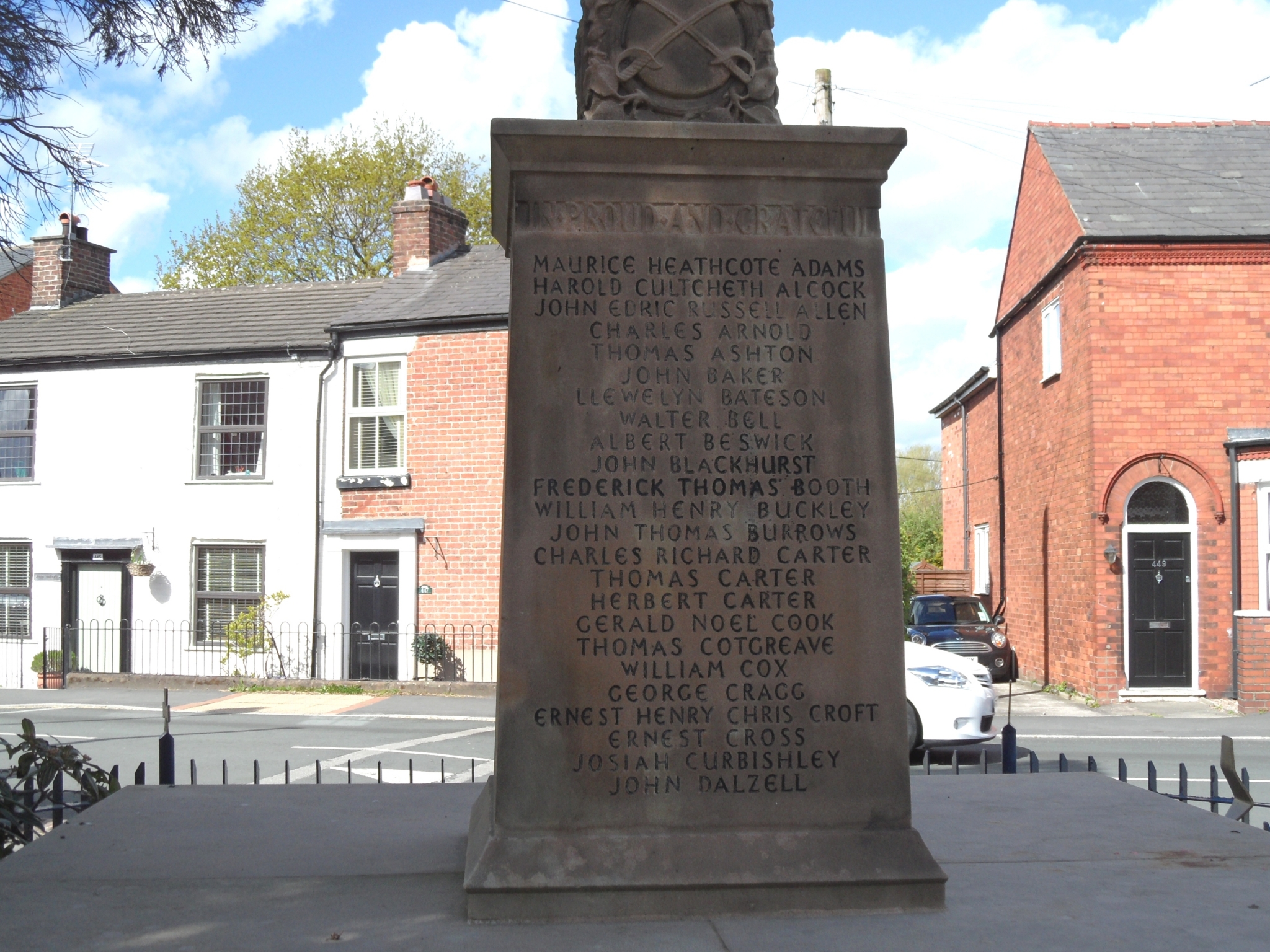 Davenham - War Memorials Online