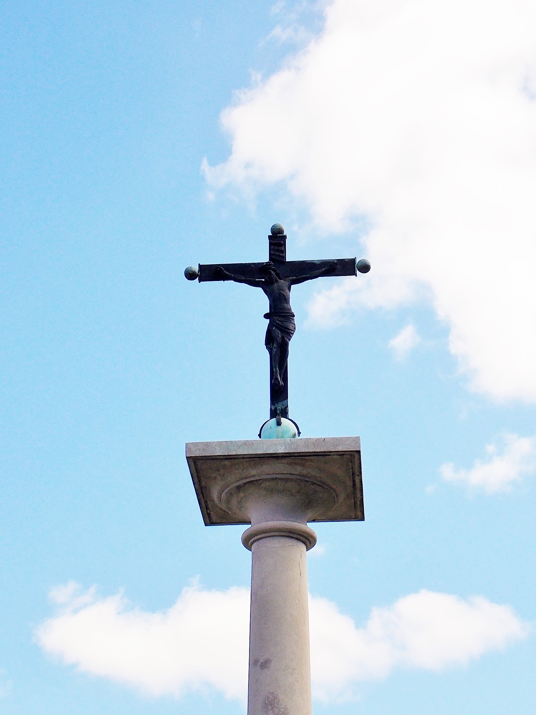MUNDFORD (LYNFORD ESTATE) WAR MEMORIAL