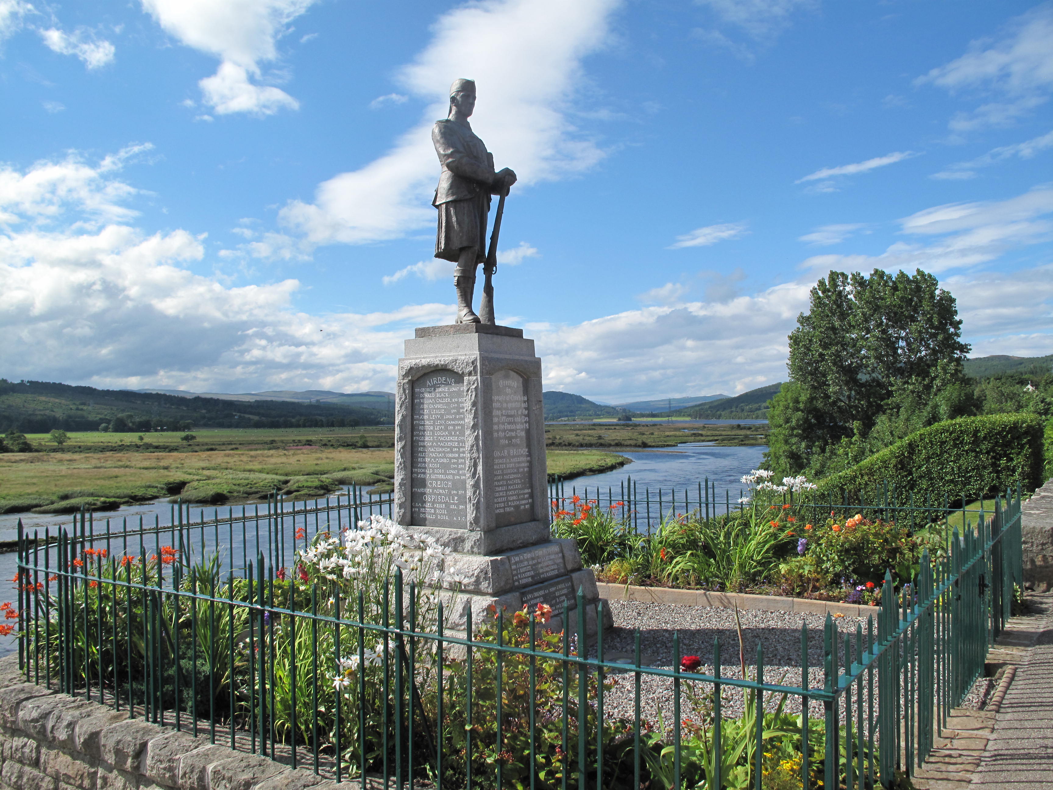 Bonar Bridge / Creich War Memorial and garden
