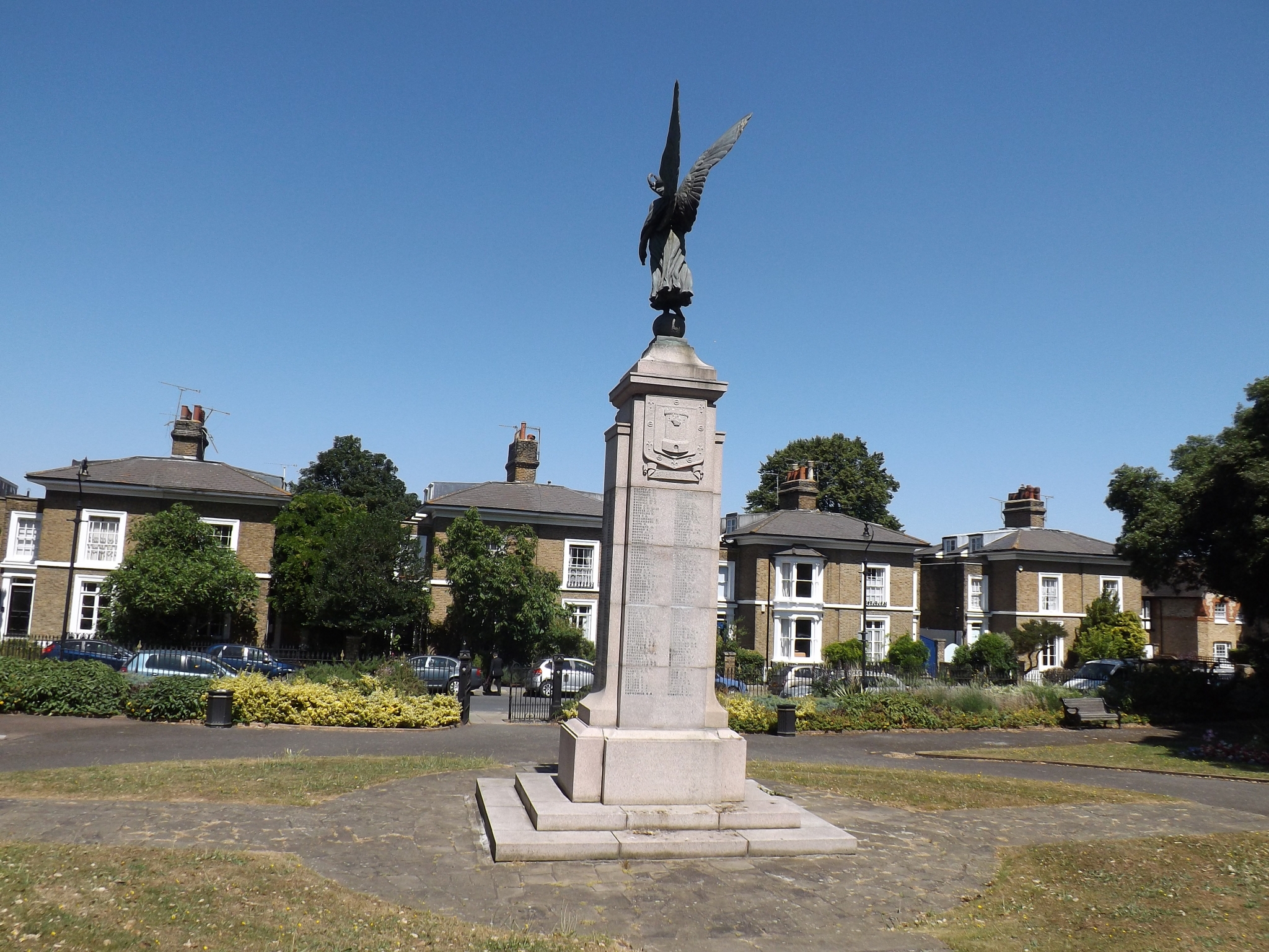 Gravesend (WWI & WWII) - War Memorials Online
