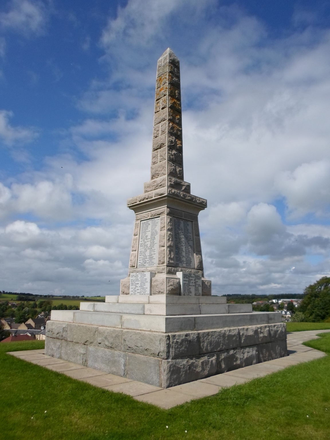 Strathaven - War Memorials Online