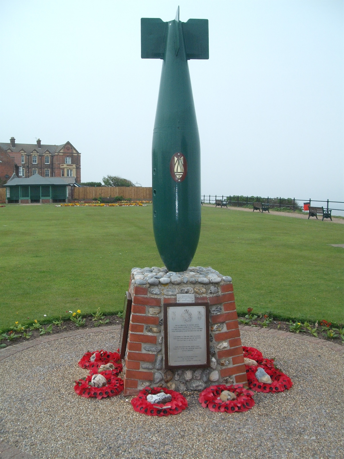 Royal Engineers Bomb Disposal Memorial - War Memorials Online