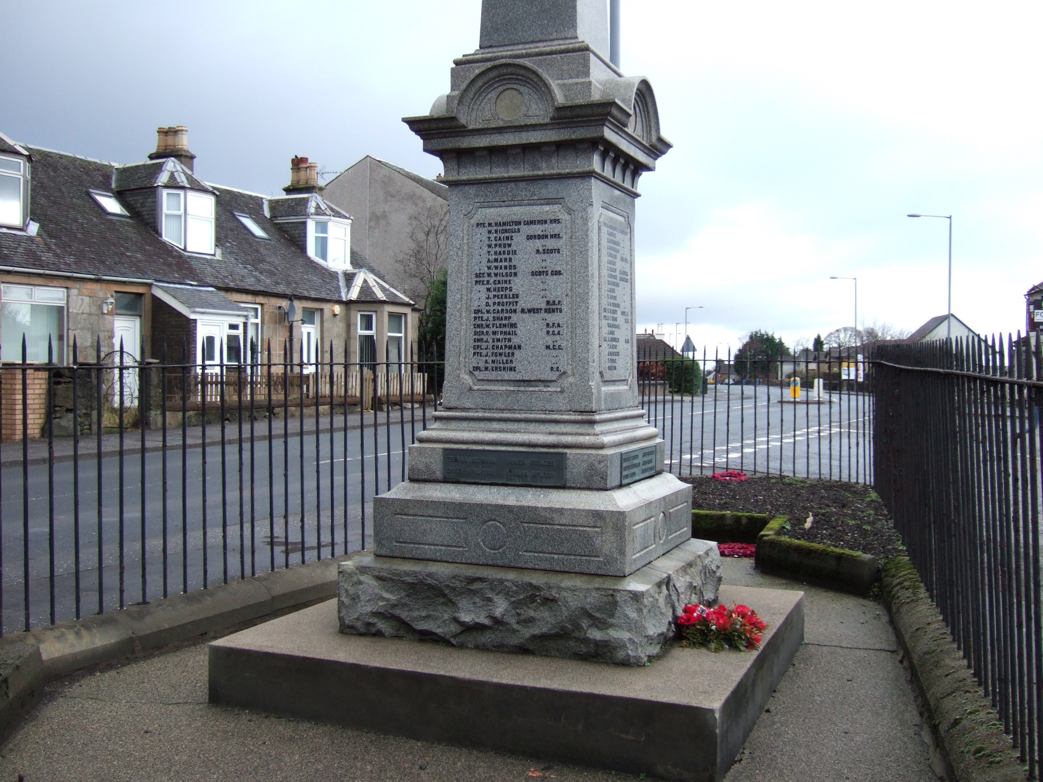 LONGCROFT - War Memorials Online