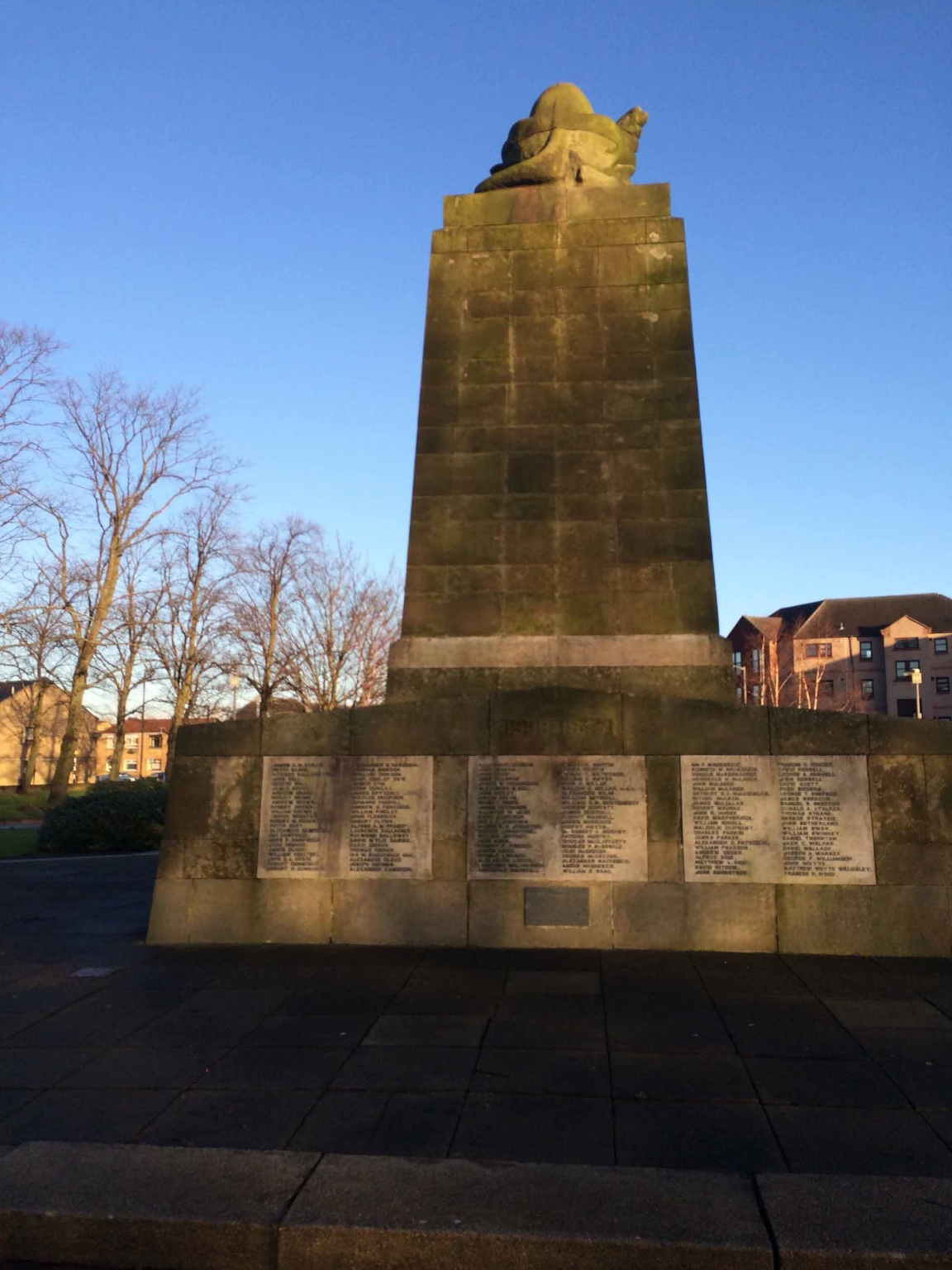 GRANGEMOUTH - War Memorials Online