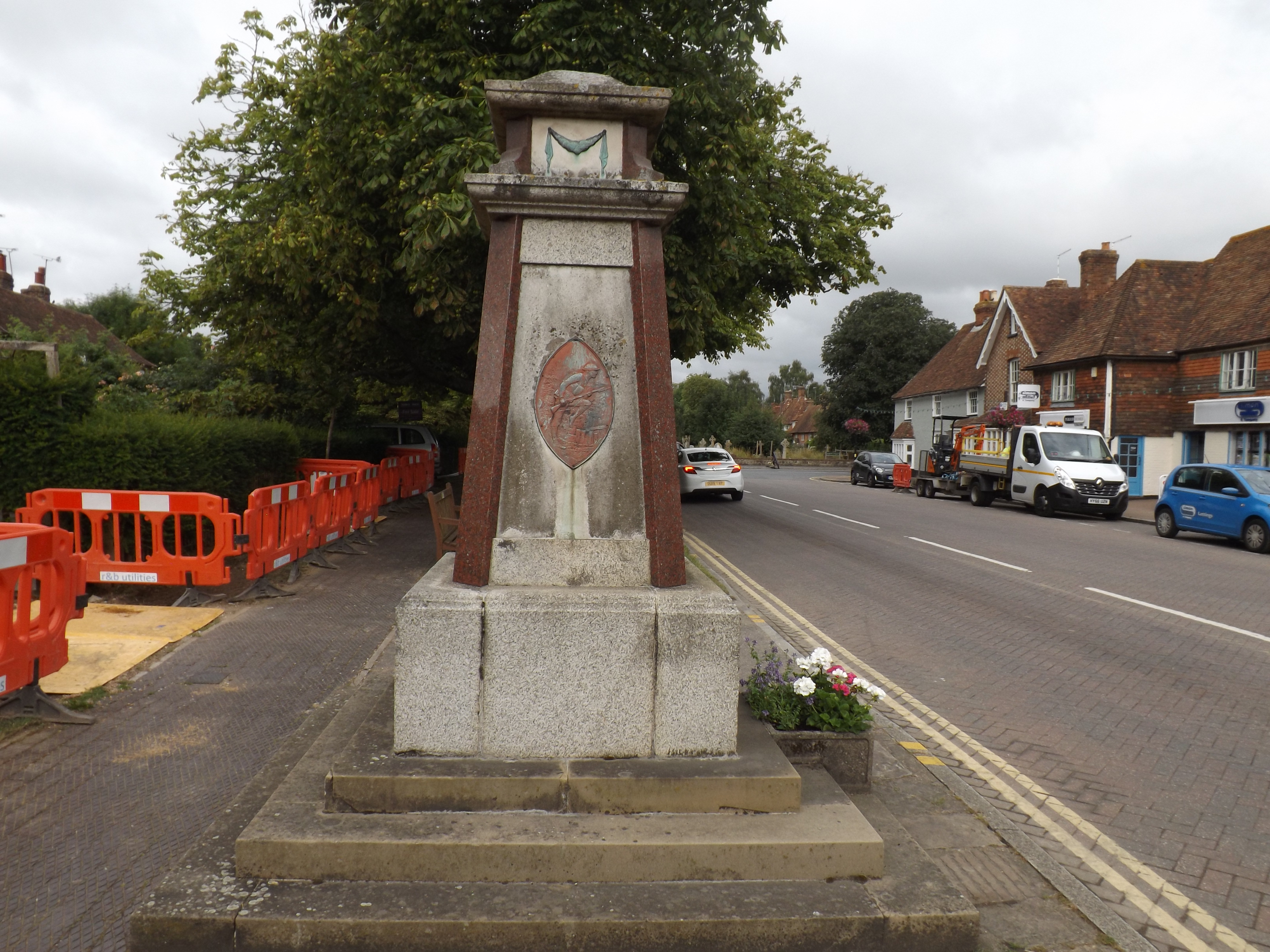 Headcorn - War Memorials Online