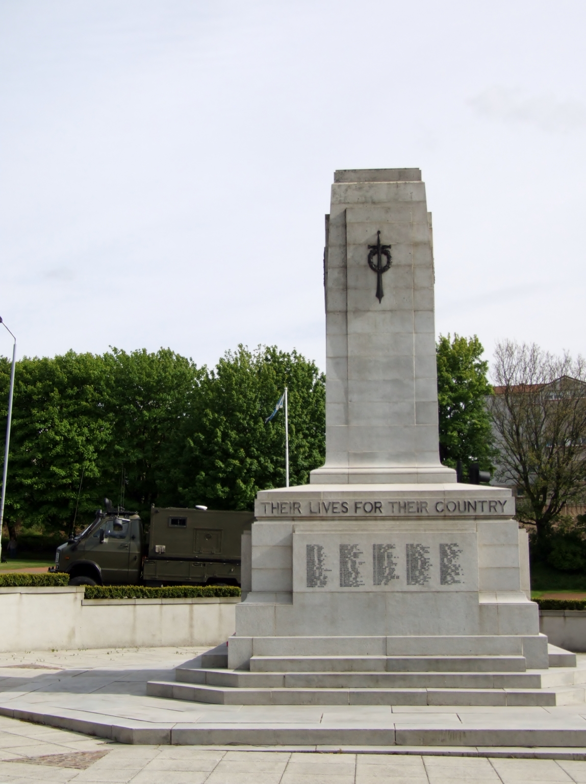 Airdrie Cenotaph War Memorial - War Memorials Online