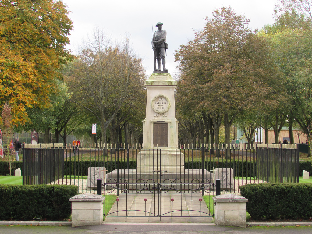 Trowbridge War Memorial - War Memorials Online